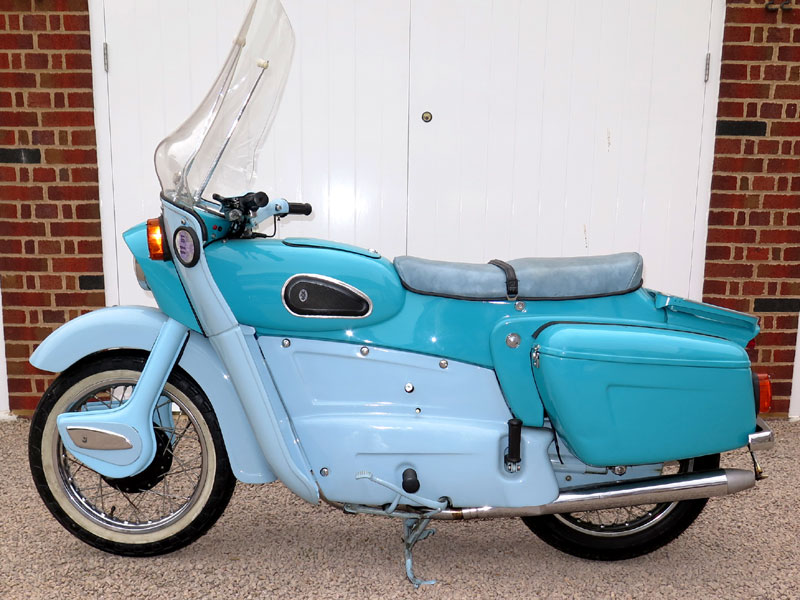 Lot 132 - 1959 Ariel Leader