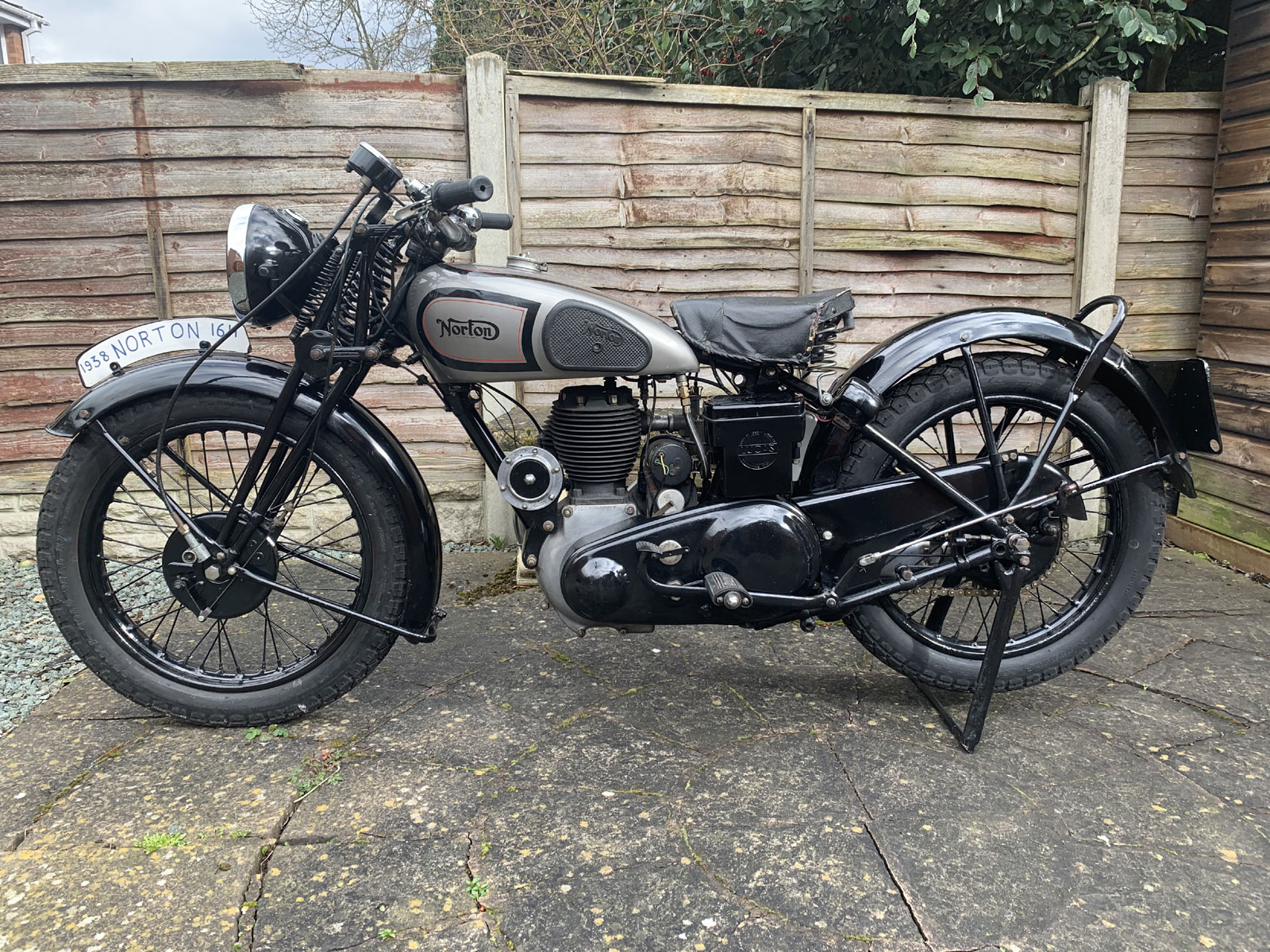 Lot 154 - 1938 Norton Model 16H