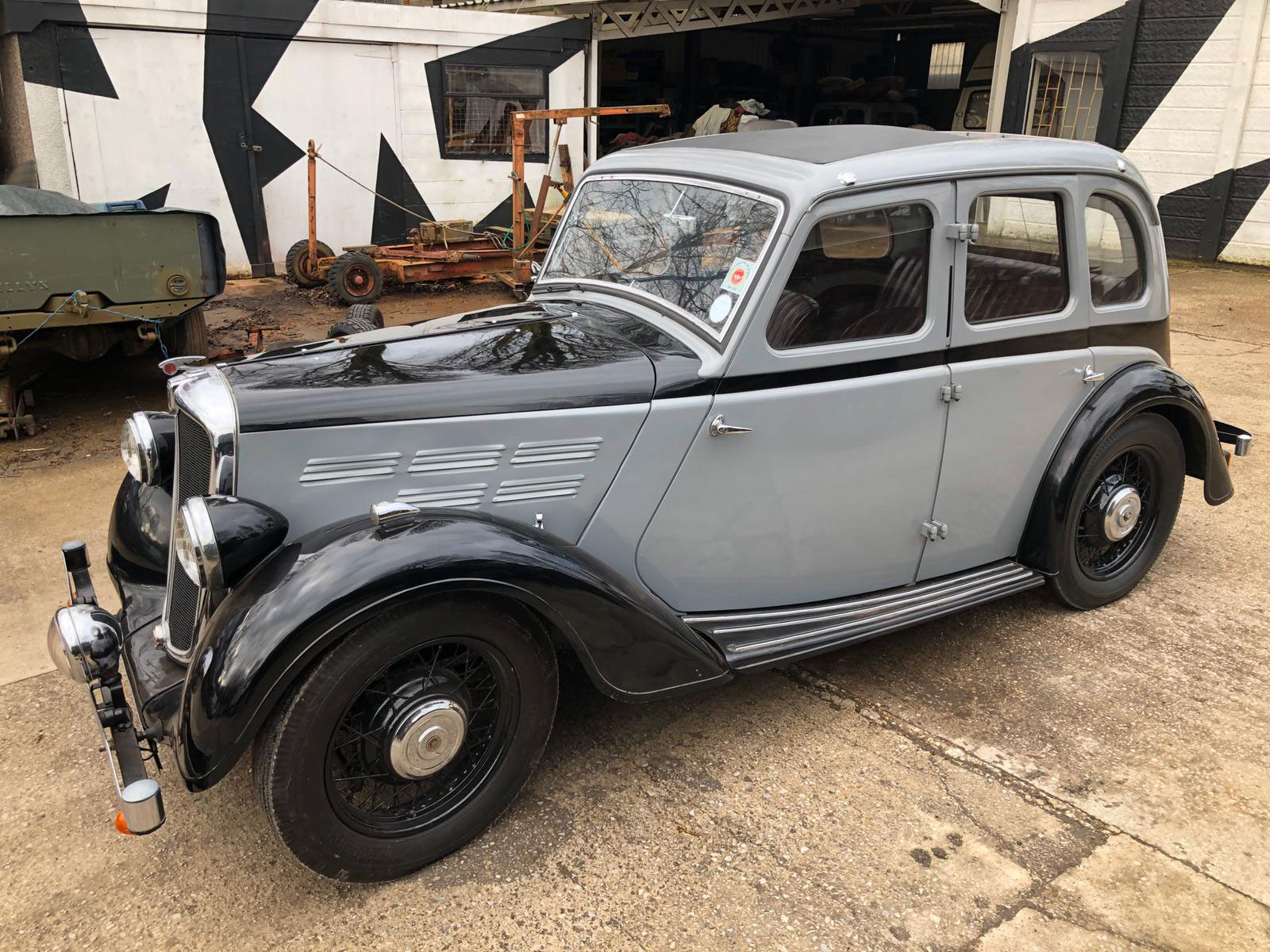 Lot 36 - 1935 Morris 10/4 Saloon