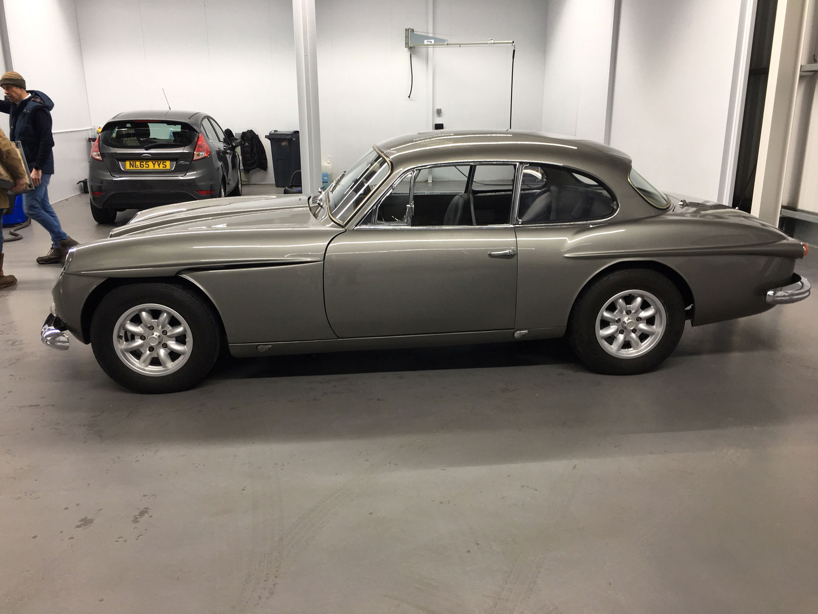 Lot 92 - 1963 Jensen CV8 MKII