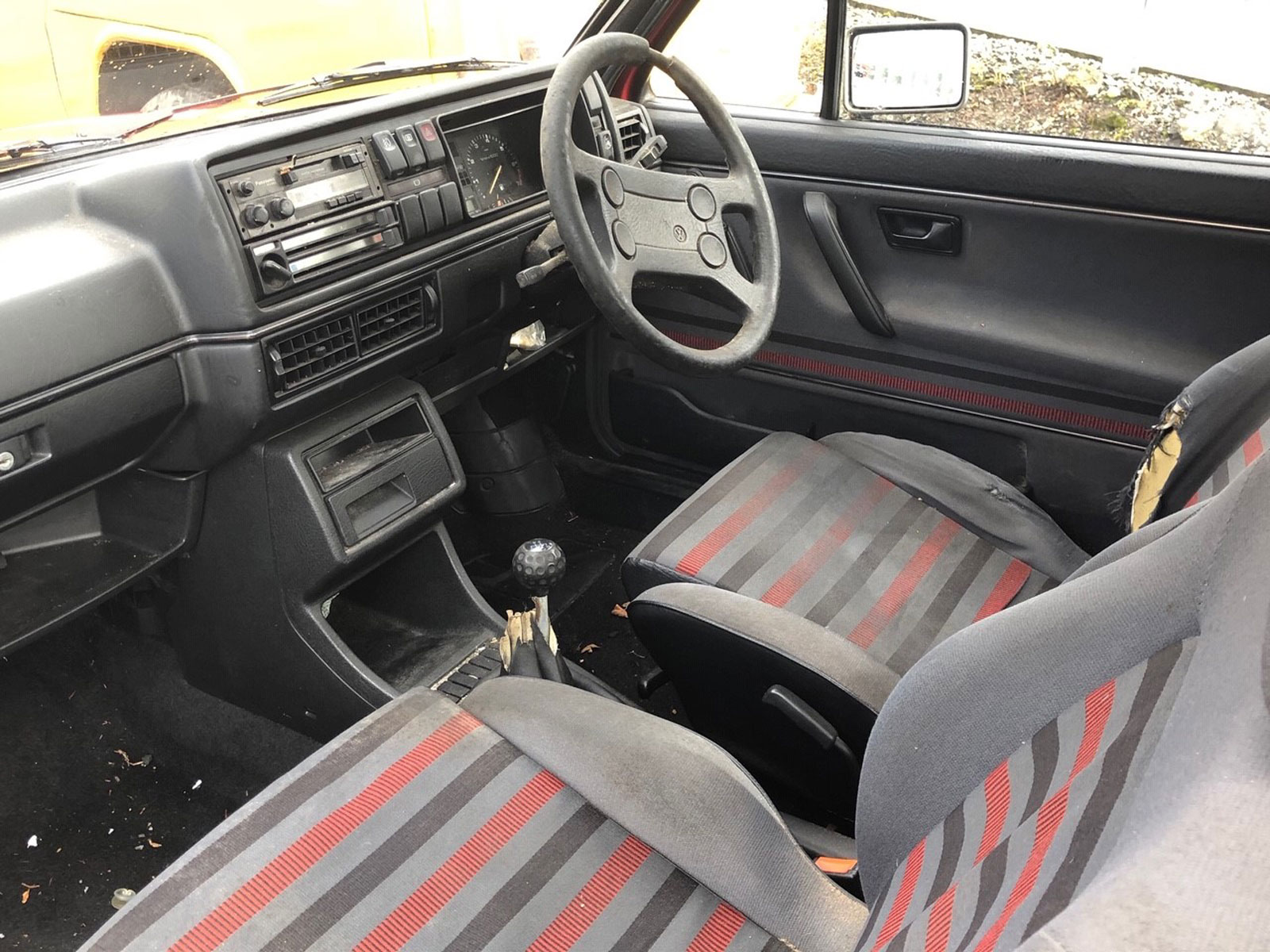 Lot 26 - 1987 Volkswagen Golf GTi