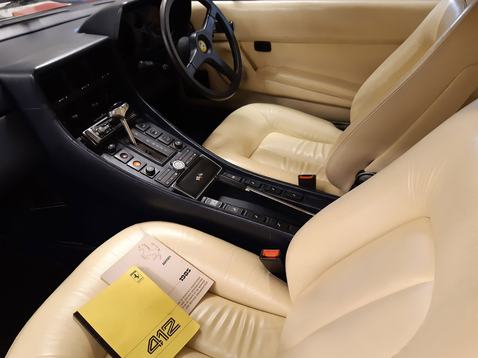 Lot 10 - 1986 Ferrari 412