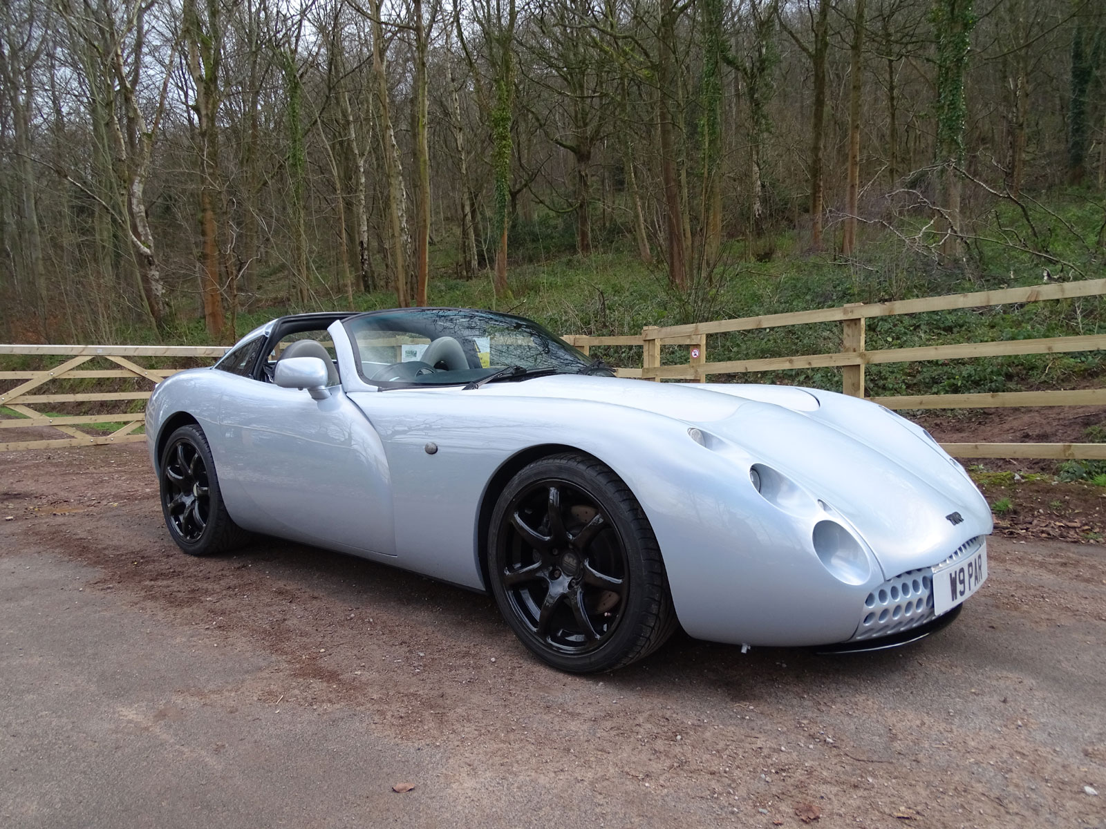 Lot 46 - 2000 TVR Tuscan S