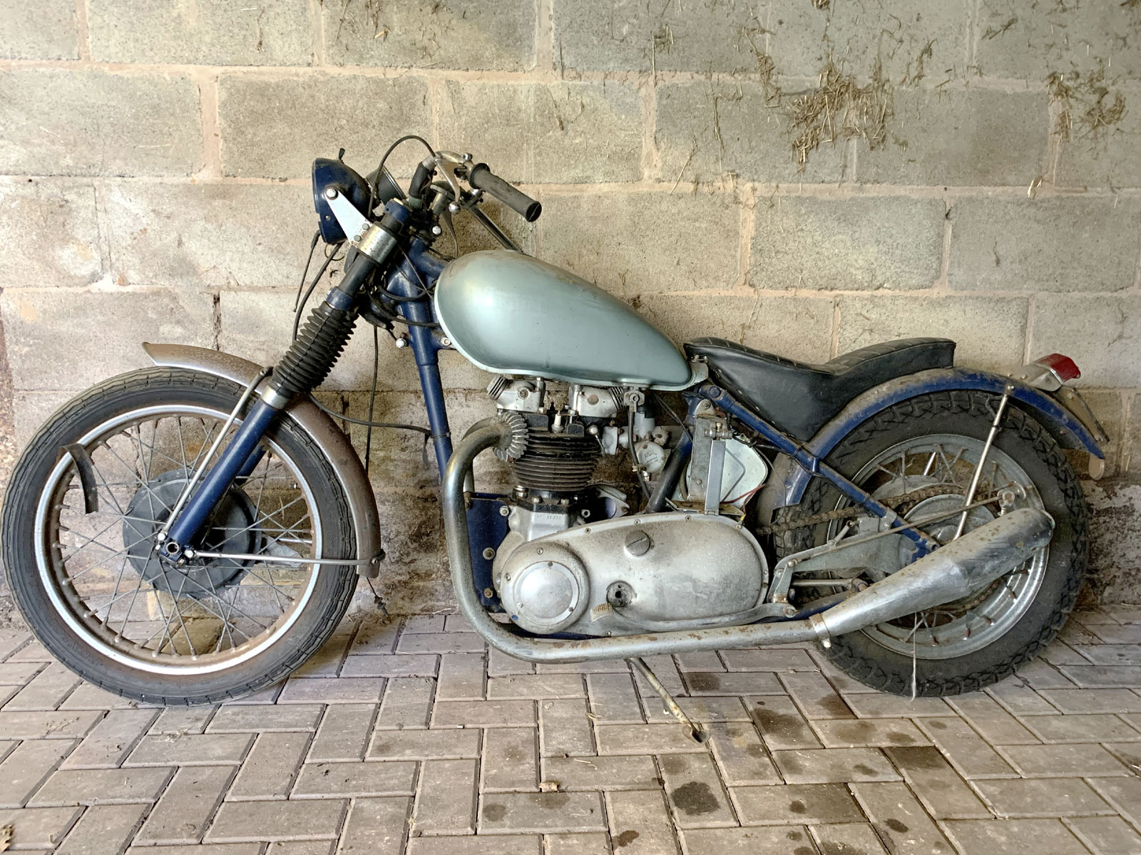 Lot 3 - 1952 Triumph 6T Thunderbird