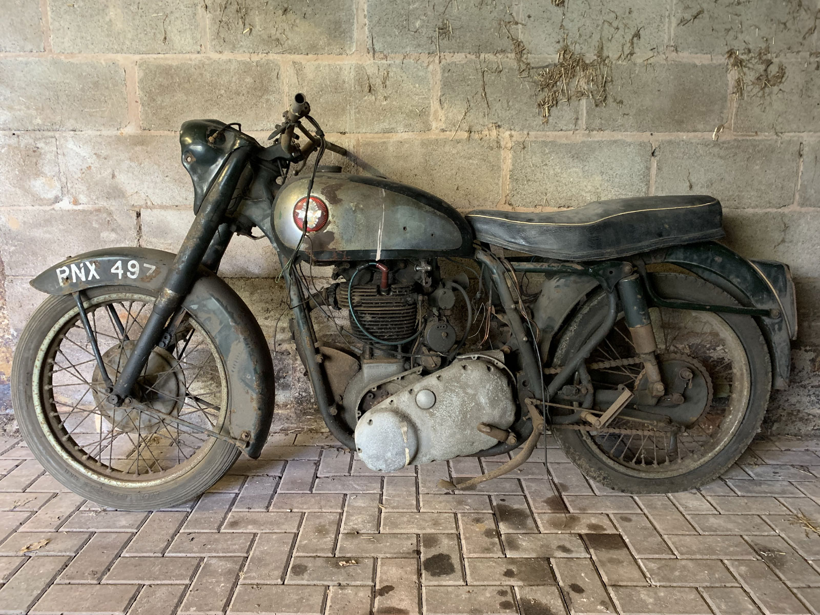 Lot 4 - c.1957 BSA B31