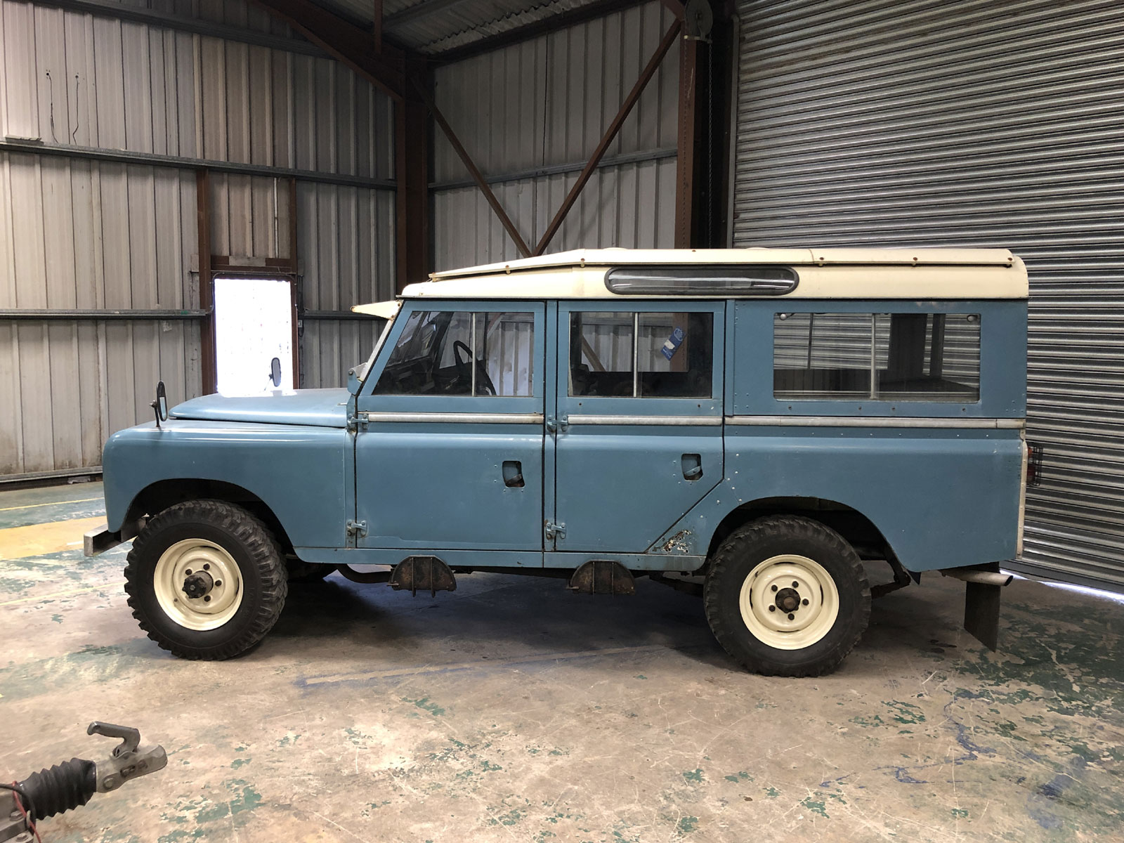 Lot 9 - 1970 Land Rover 109 Series IIA Station Wagon