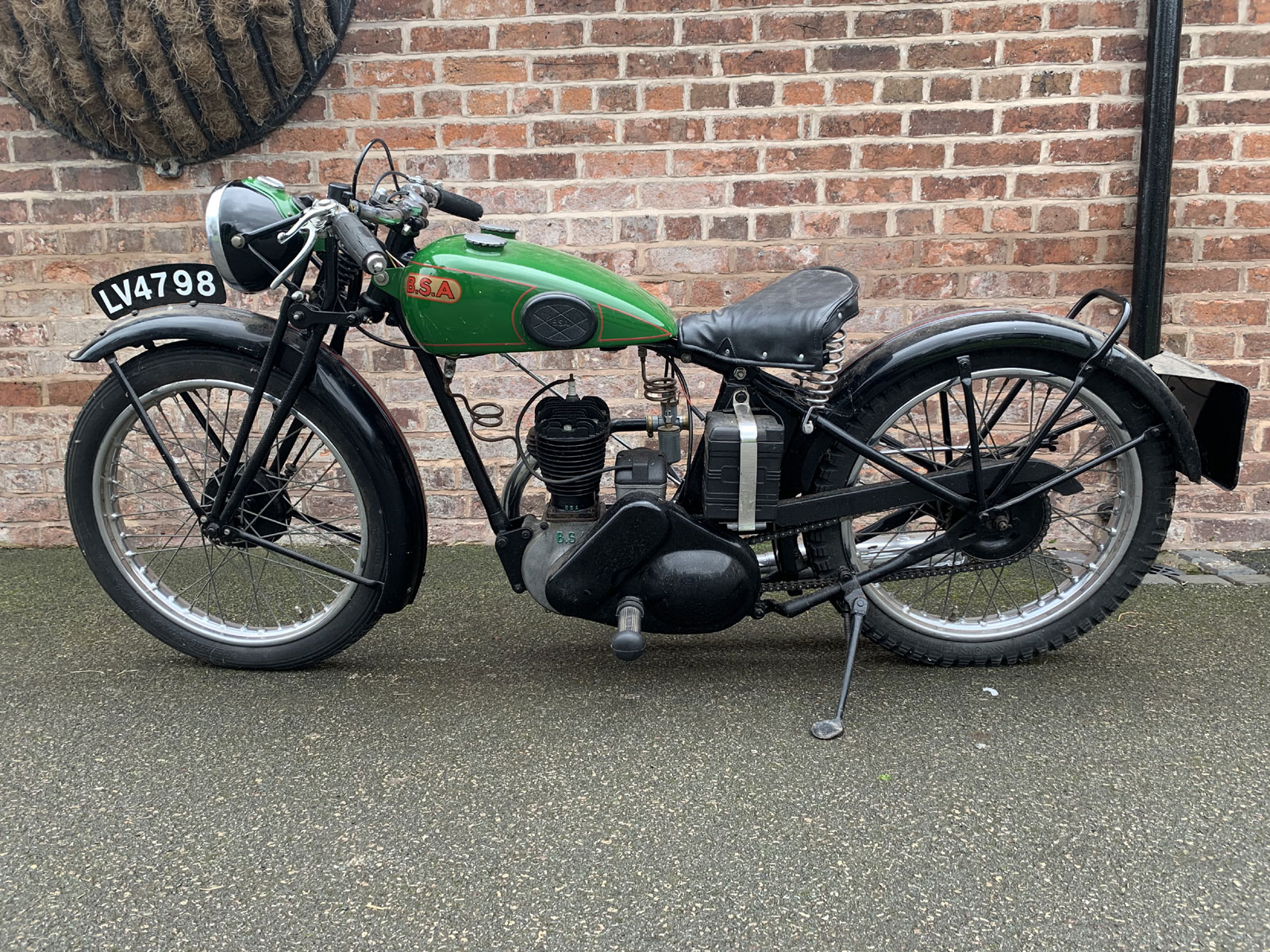 Lot 44 - 1933 BSA B33-1