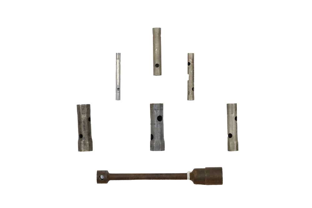 Lot 159 - Rolls-Royce Toolkit Items