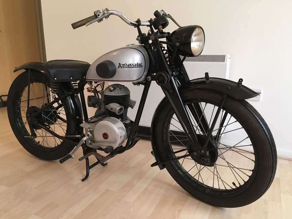 Lot 38 - 1948 Ambassador Series II