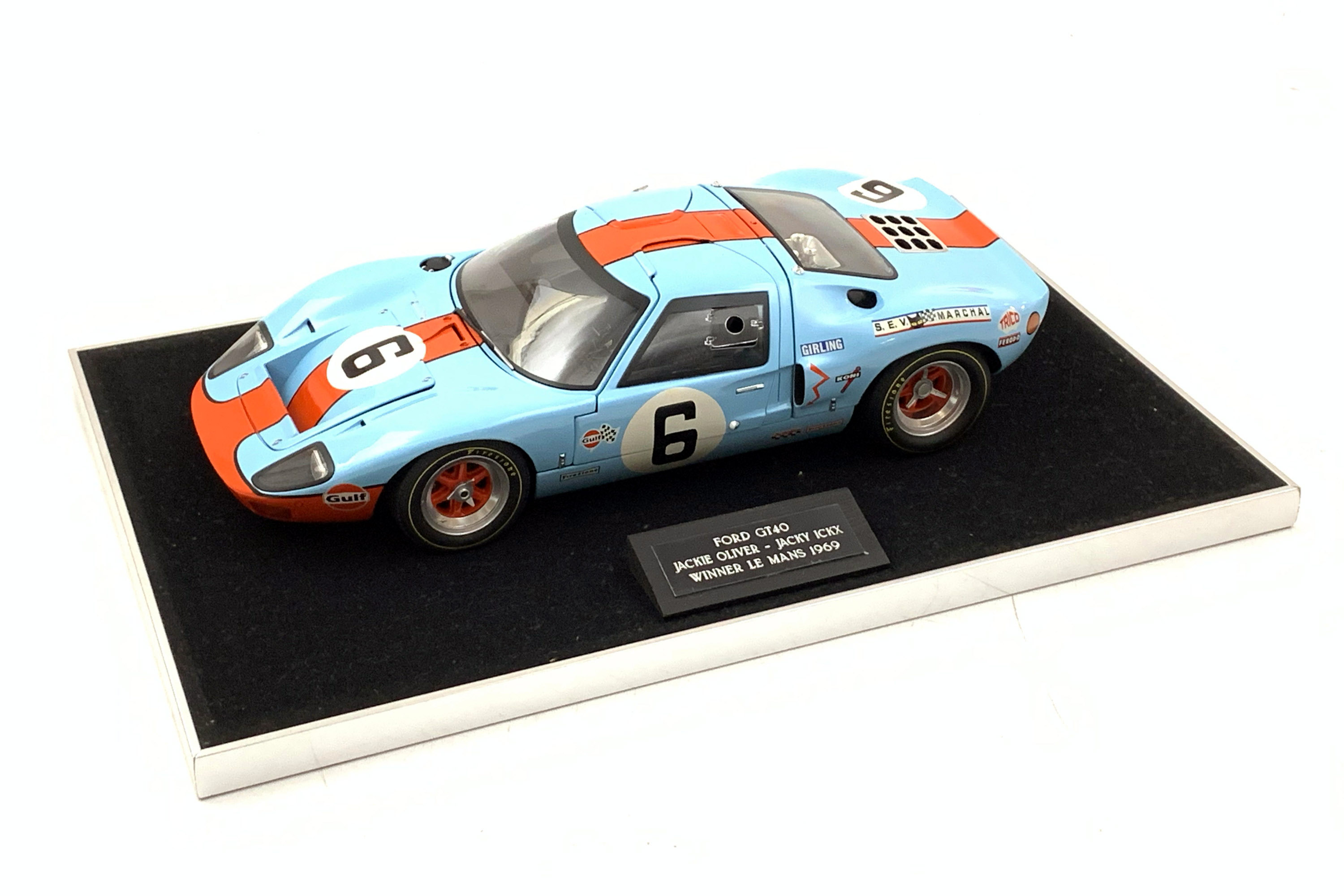 Lot 503 - A 1:12 Scale Model of a Ford GT40 by GMP