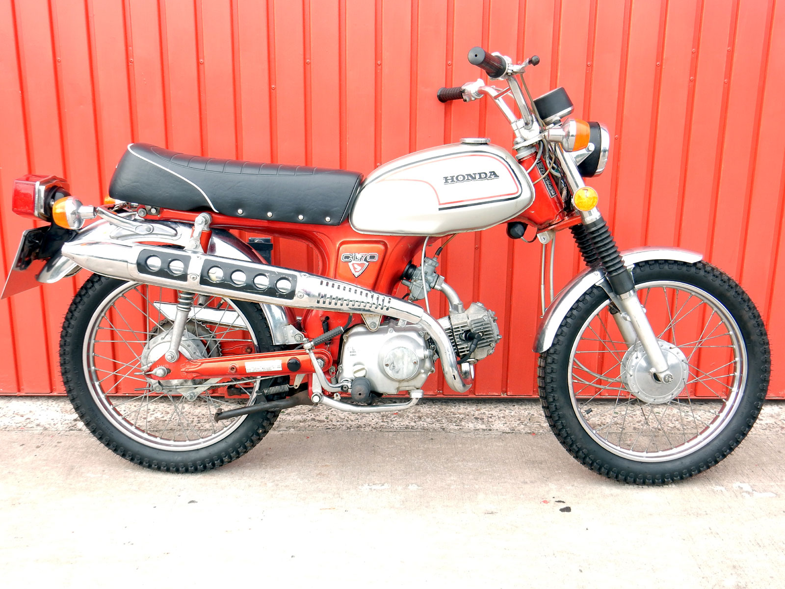Lot 27 - 1971 Honda CL70 K3