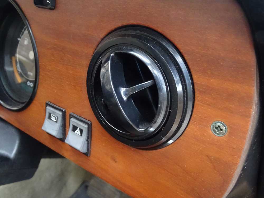 Lot 24 - 1981 Austin Maxi 2 1750 L