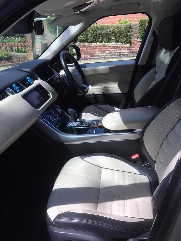 Lot 53 - 2014 Range Rover Sport Autobiography Dynamic