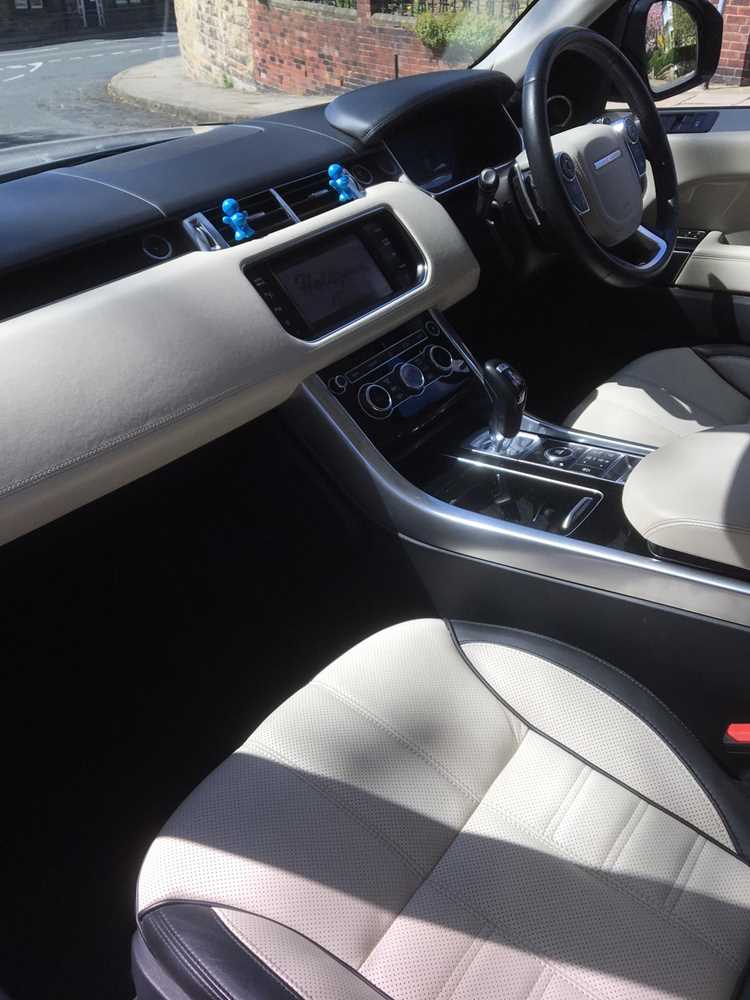 Lot 53 - 2014 Range Rover Sport Autobiography Dynamic