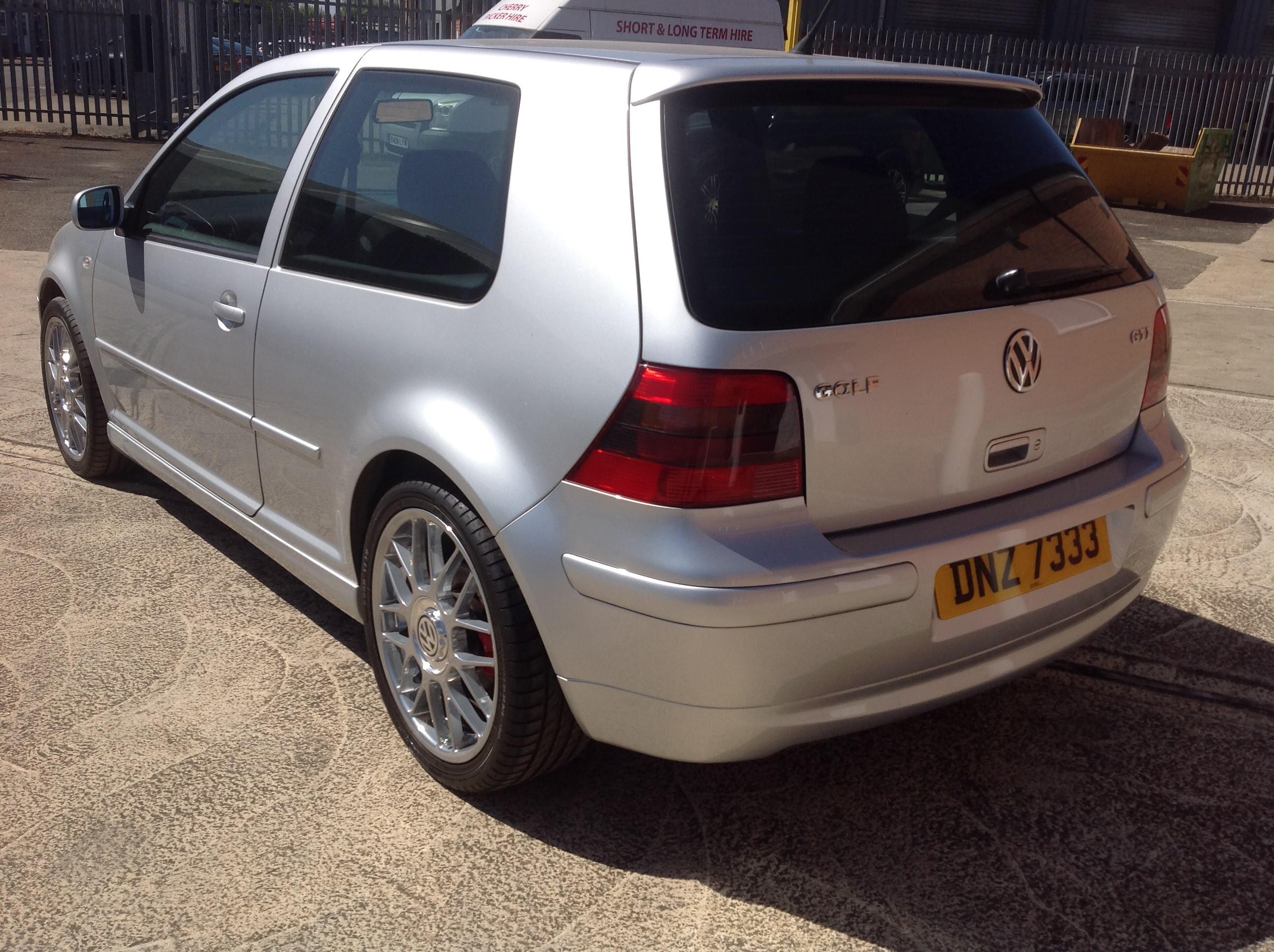 Lot 44 - 2002 Volkswagen Golf GTi 25th Anniversary