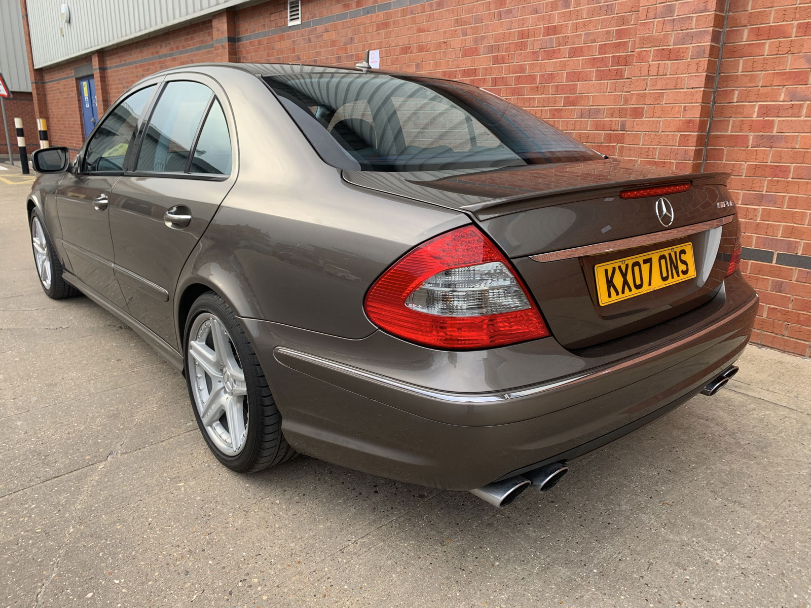 Lot 28 - 2007 Mercedes-Benz E63 AMG