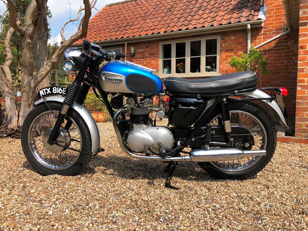 Lot 220 - 1967 Triumph T90 Tiger