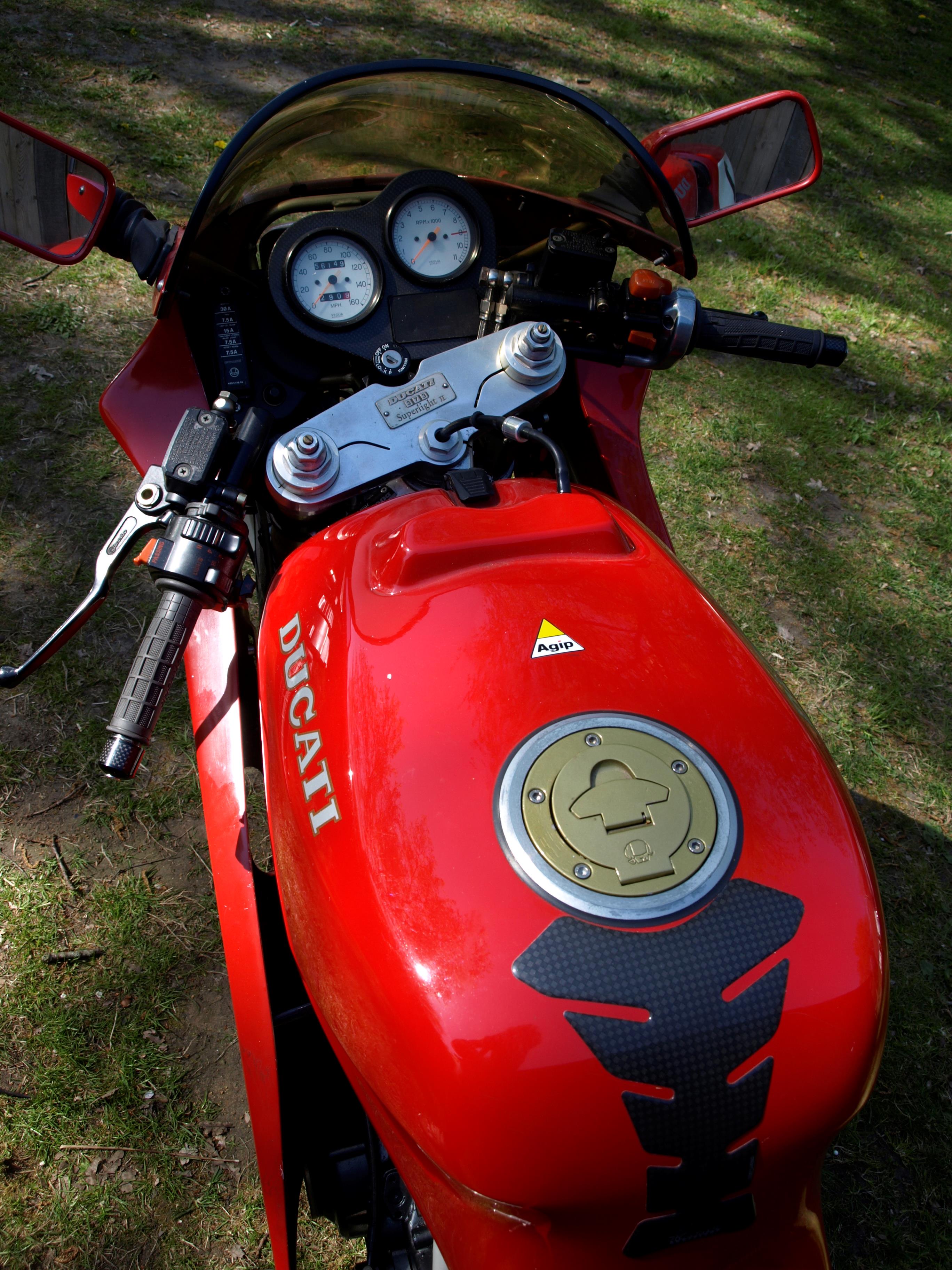 Lot 232 - 1993 Ducati 900 SL