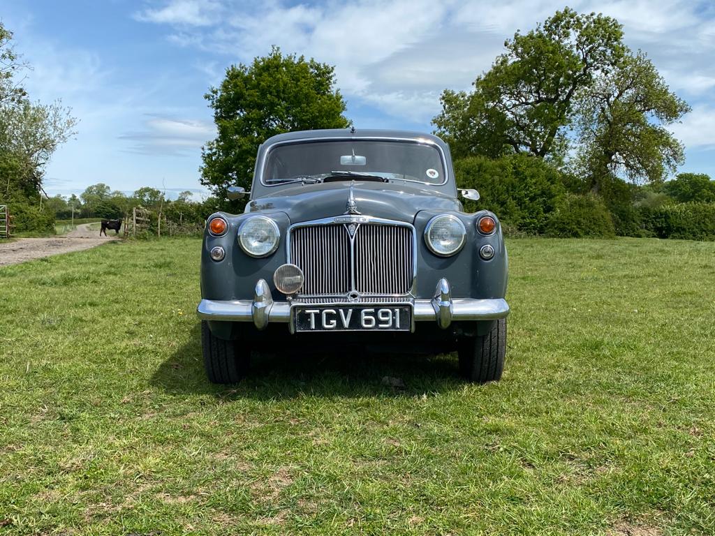 Lot 307 - 1962 Rover P4 80