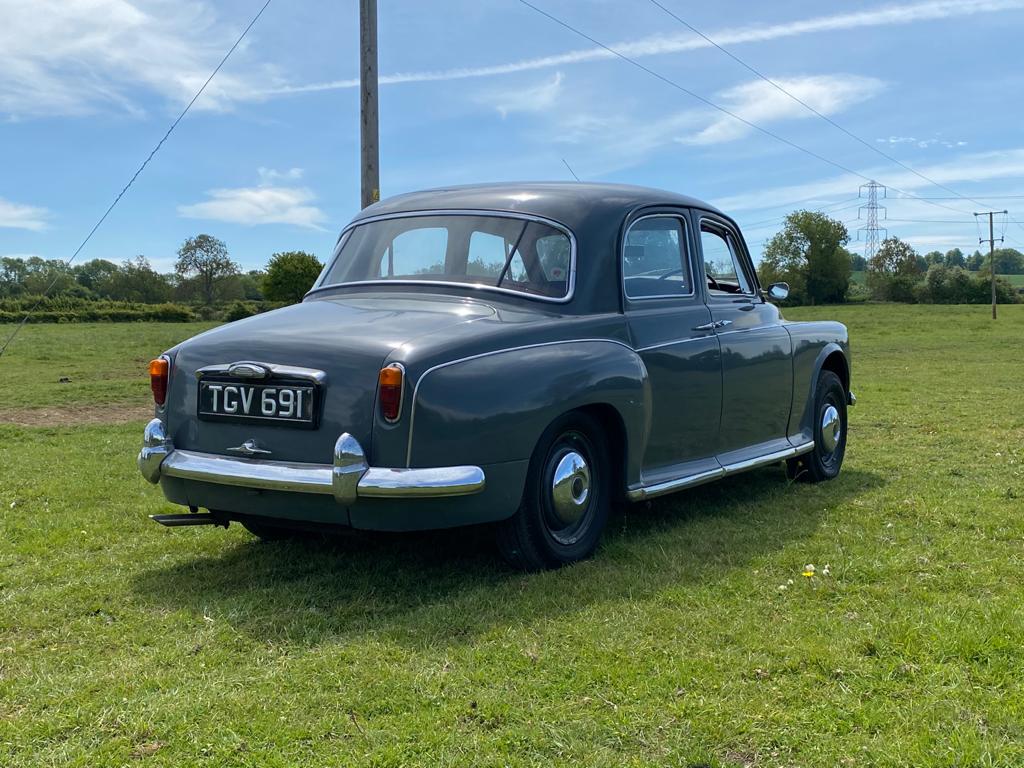 Lot 307 - 1962 Rover P4 80