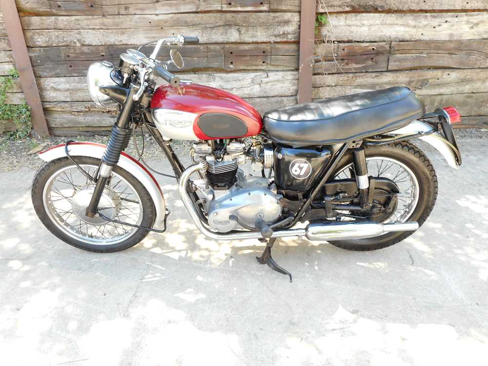 Lot 225 - 1967 Triumph TR6 Trophy