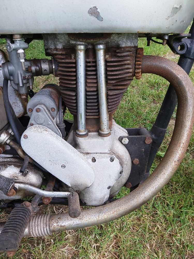 Lot 202 - 1949 Norton ES2