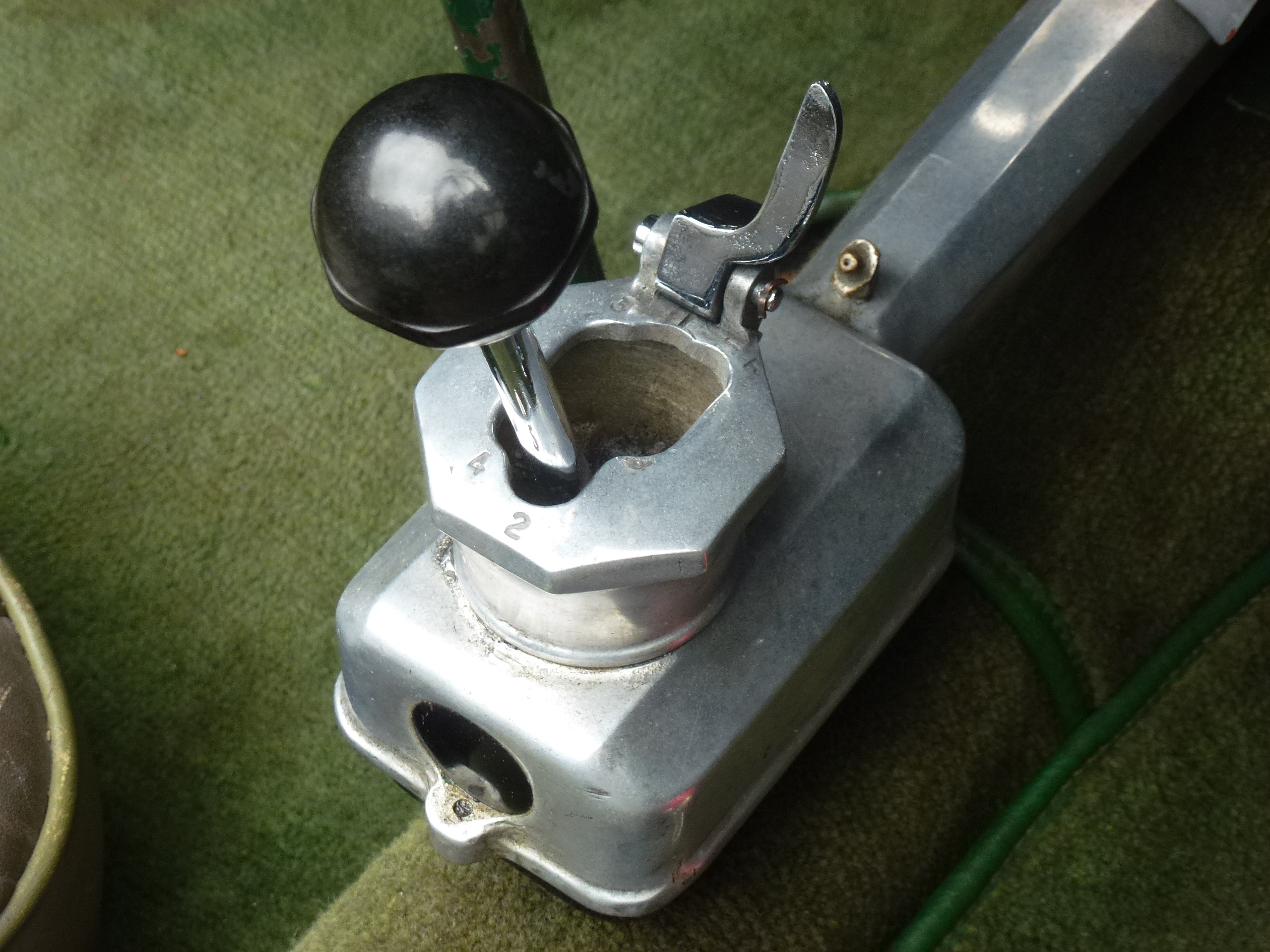 Lot 346 - 1932 MG J2