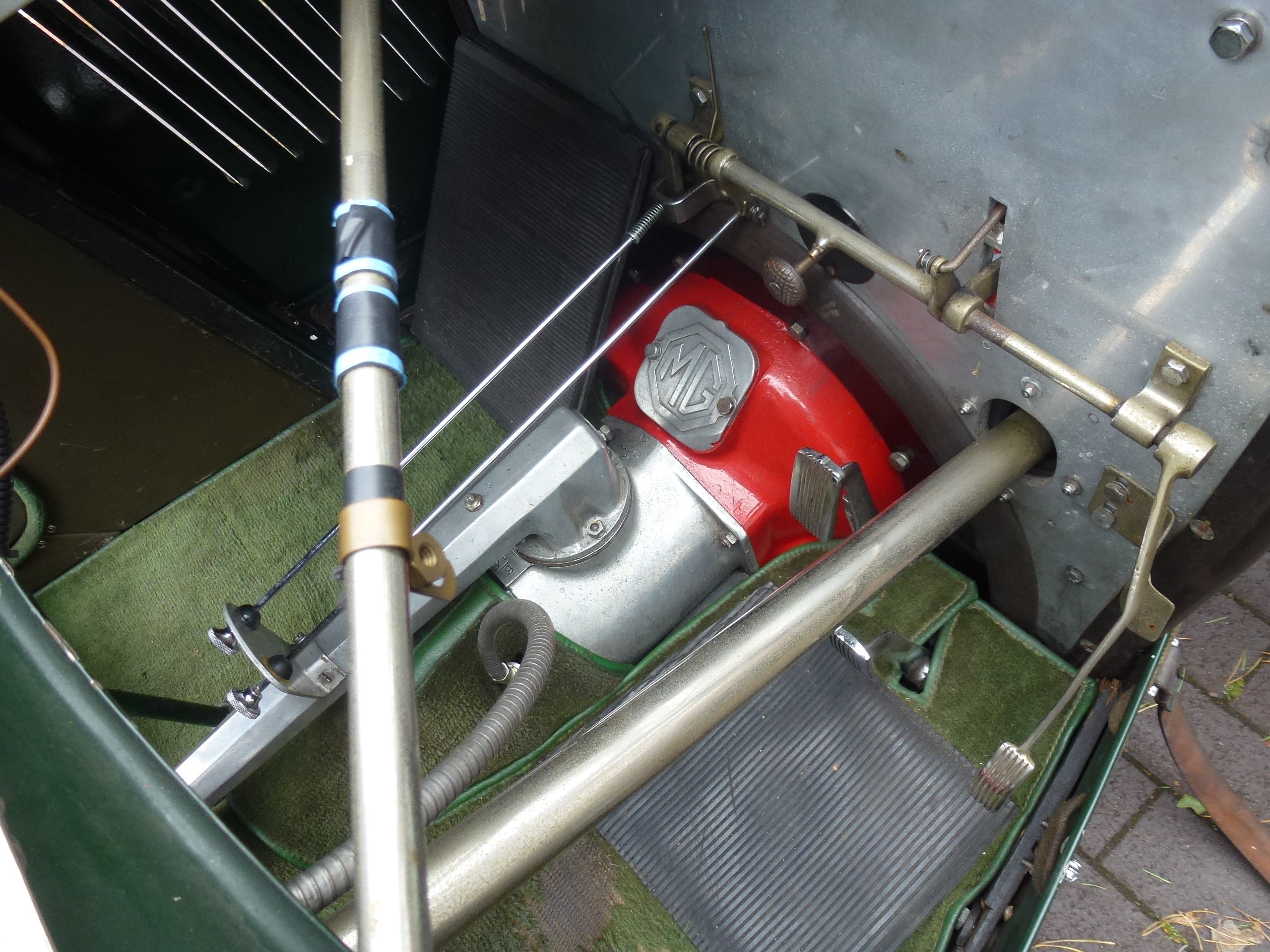 Lot 346 - 1932 MG J2