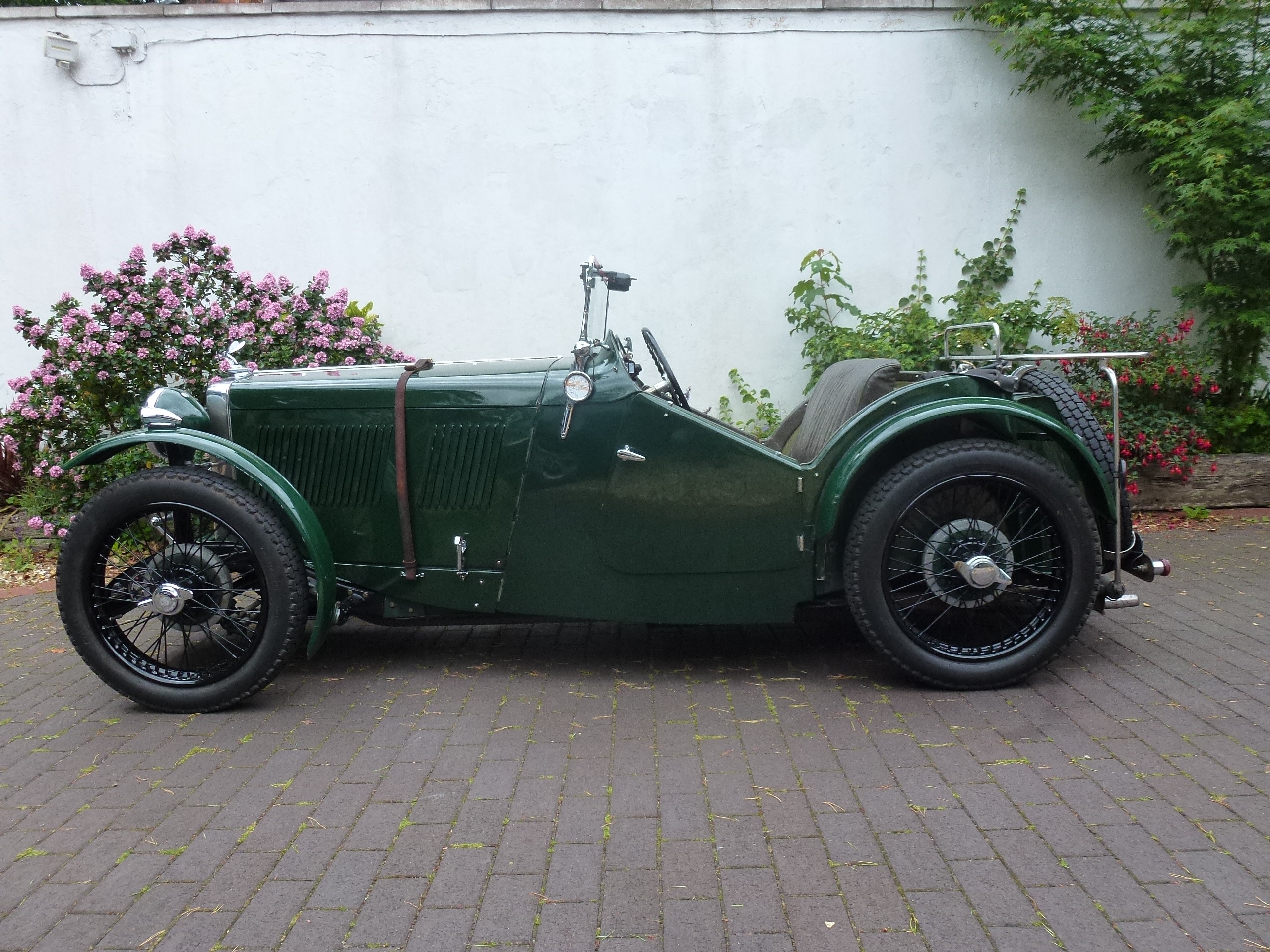 Lot 346 - 1932 MG J2