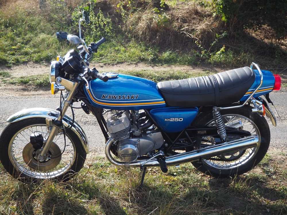 Lot 241 - 1976 Kawasaki KH250