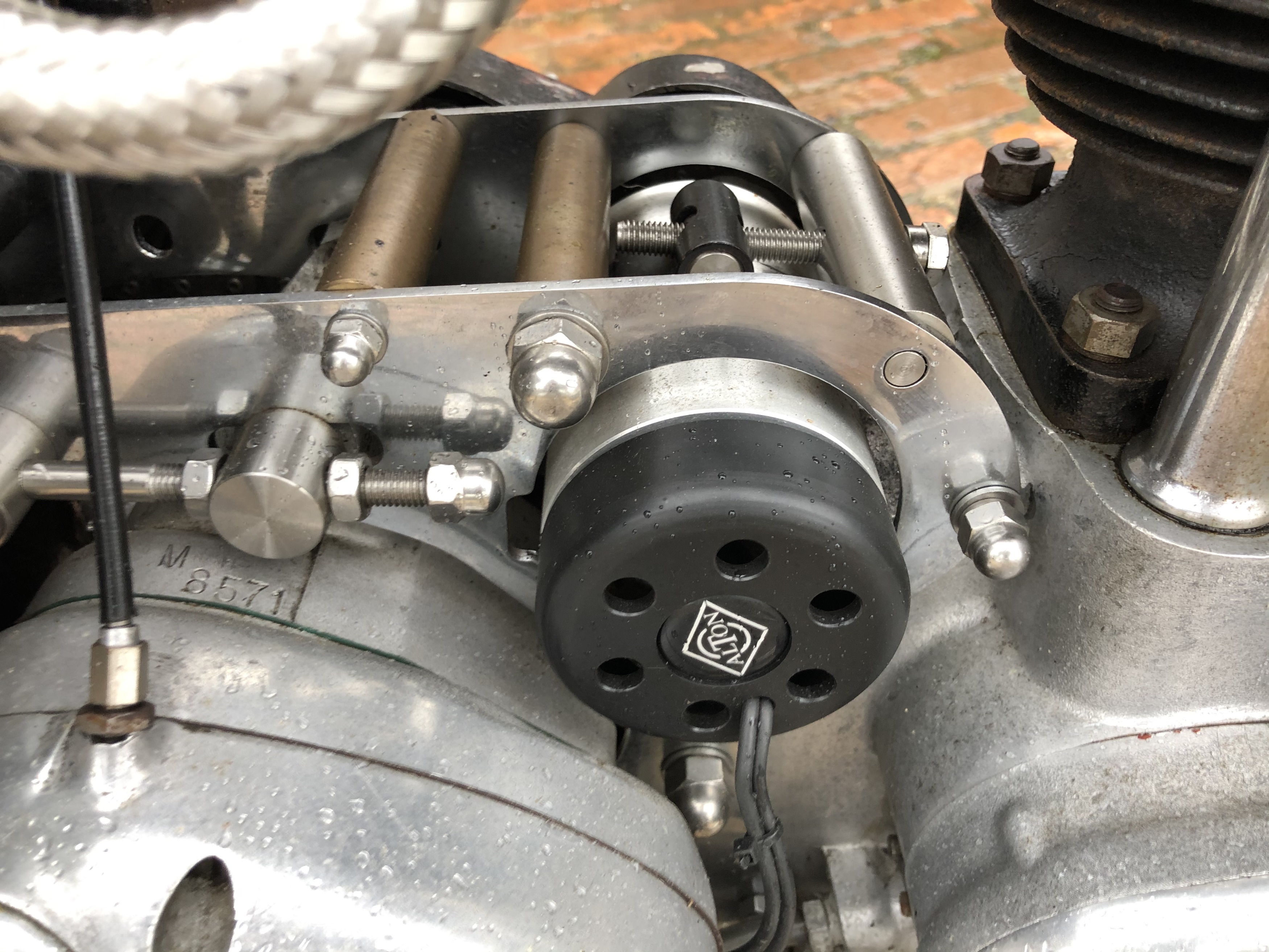 Lot 240 - 1957 Matchless G3LS