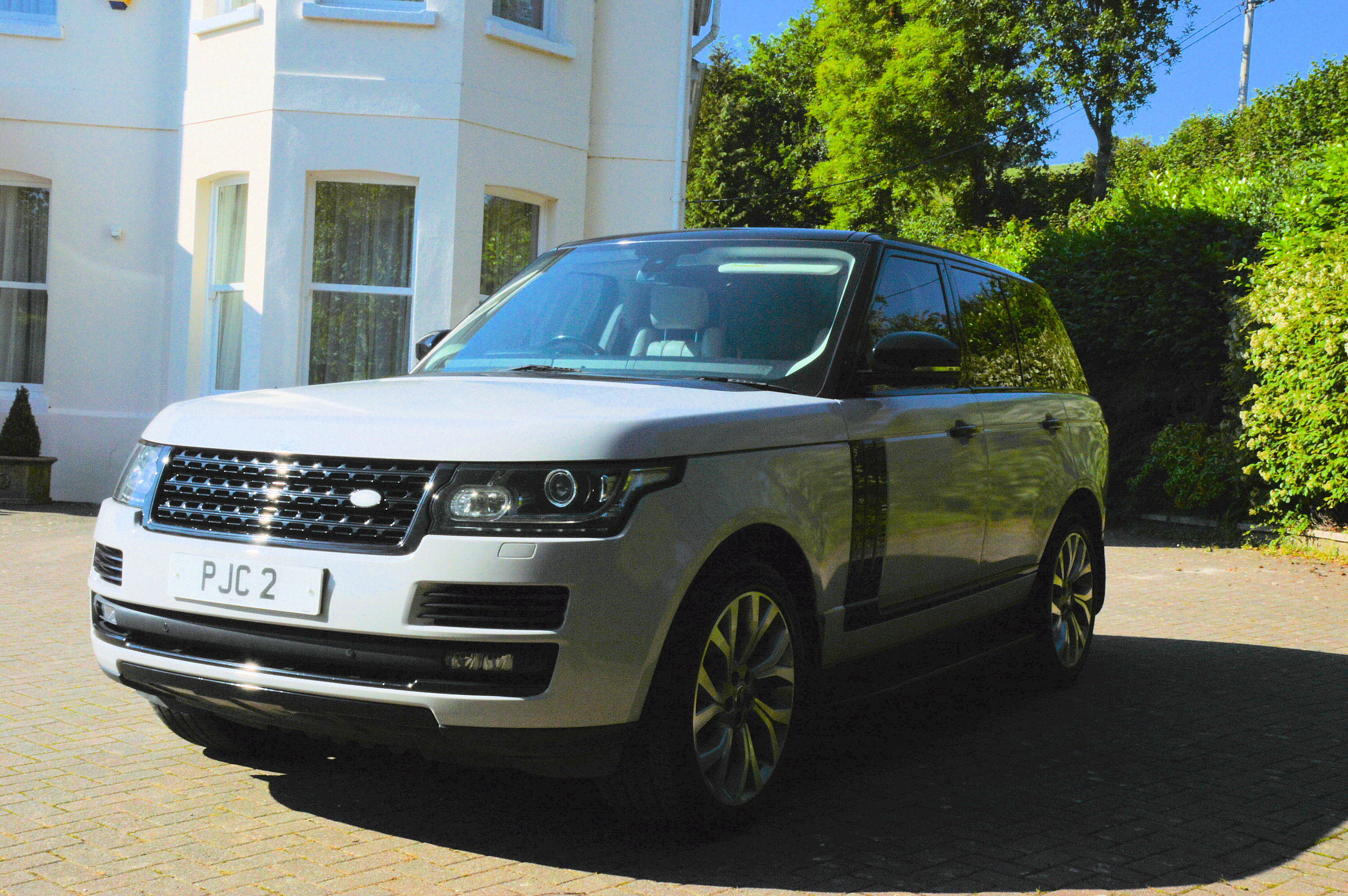 Lot 359 - 2015 Range Rover Vogue 4.4 SDV8