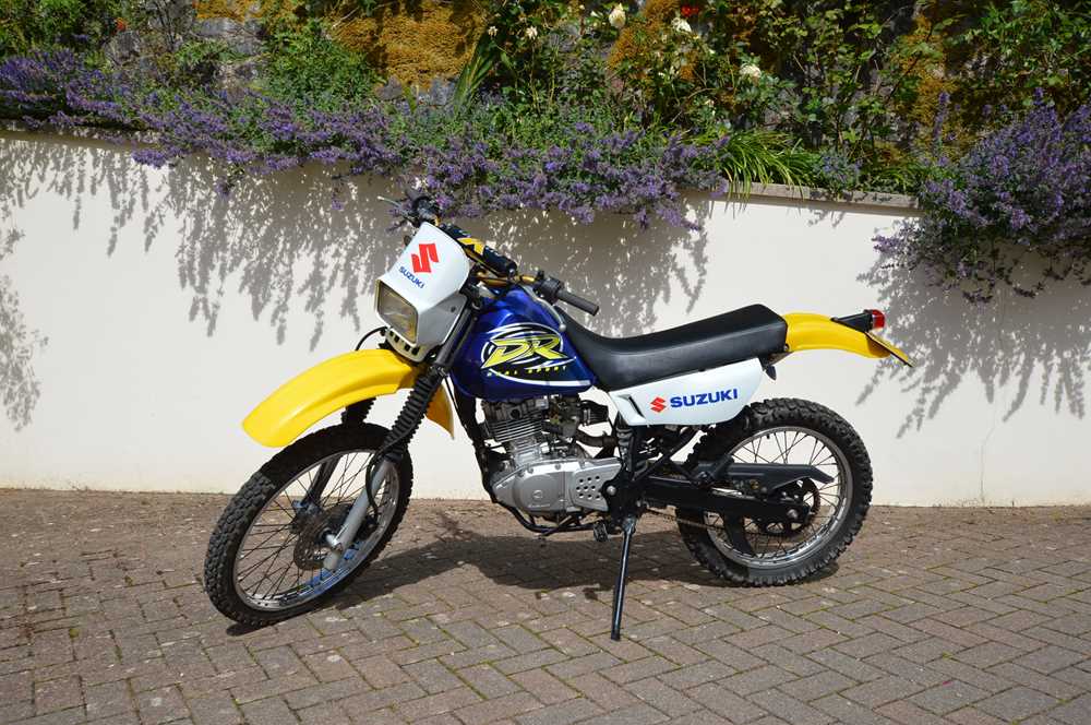 Lot 252 - 2000 Suzuki DR125 SE
