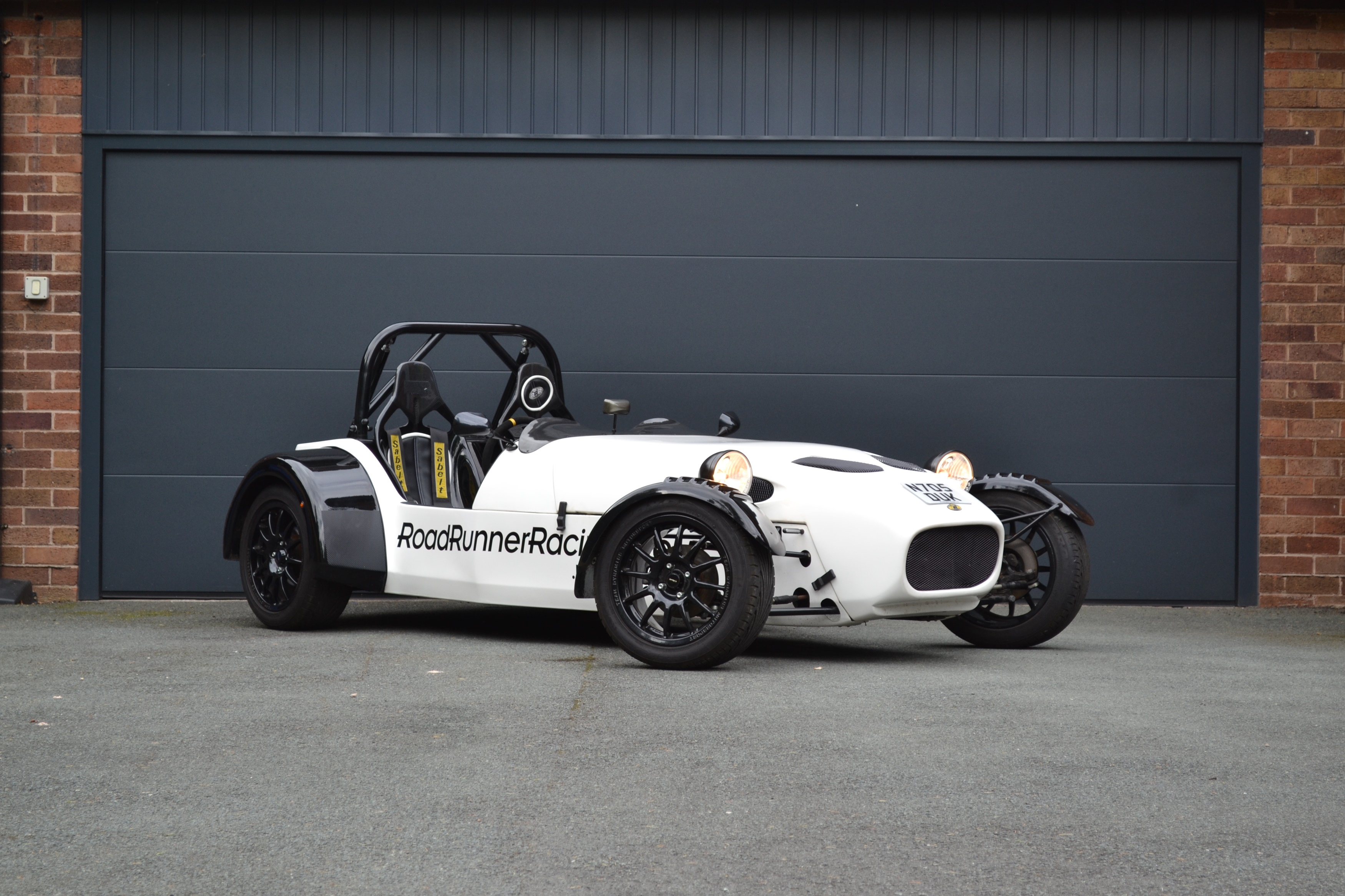 Lot 328 - 2014 Road Runner Racing SR2