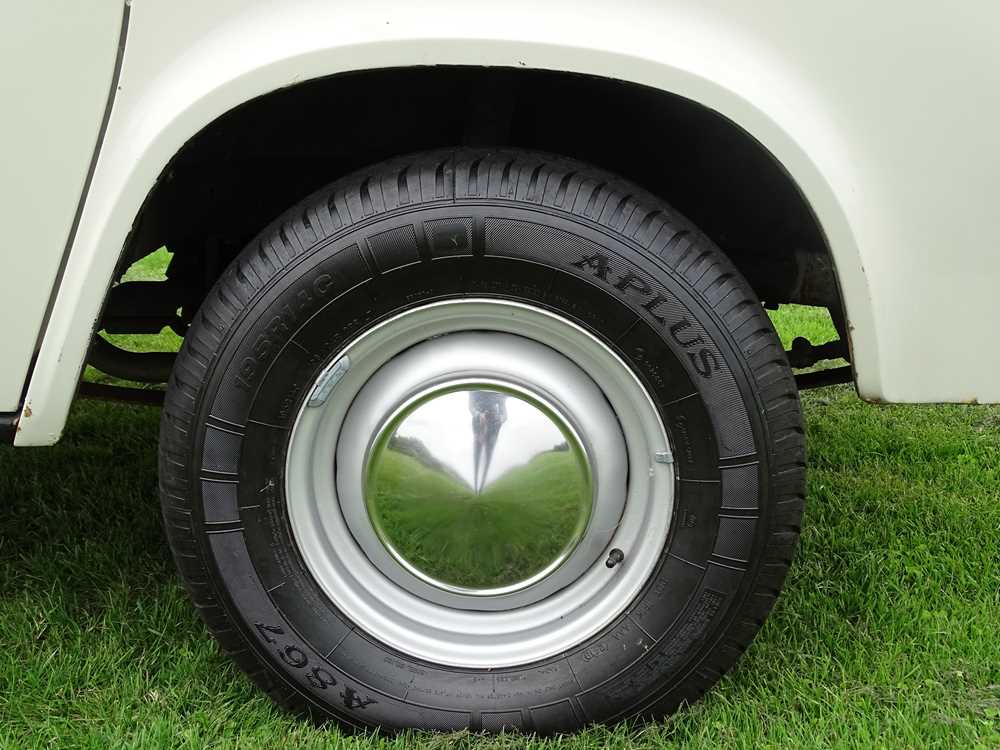 Lot 62 - 1982 Ford Transit MK2 Pick Up