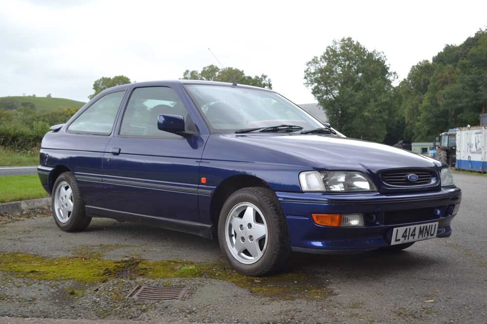 Lot 307 - 1993 Ford Escort XR3i