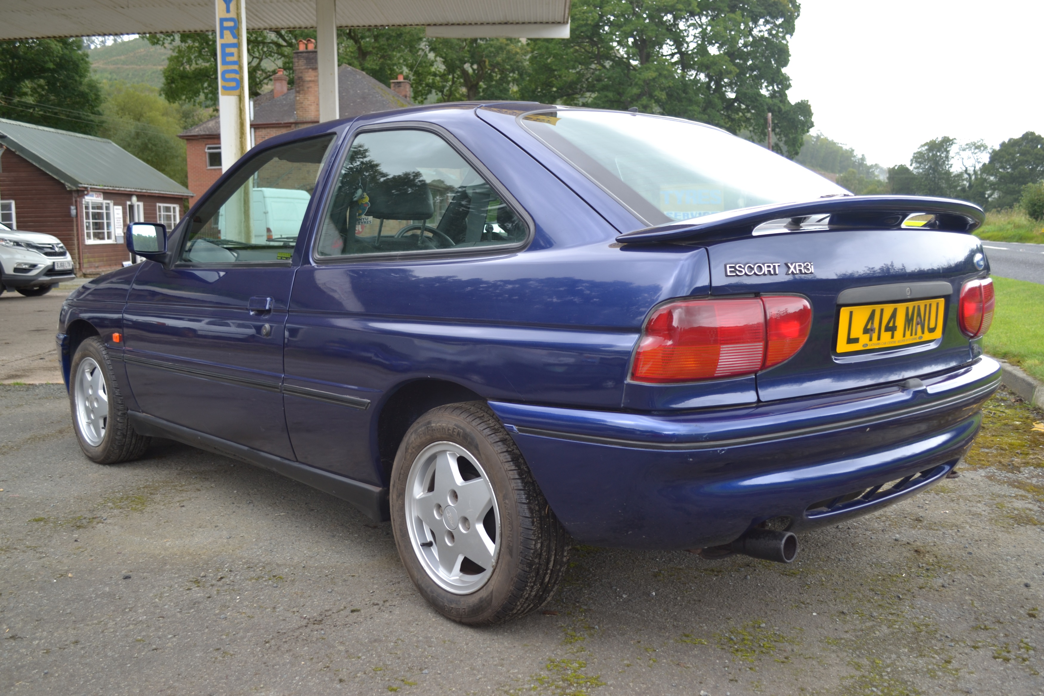 Lot 307 - 1993 Ford Escort XR3i