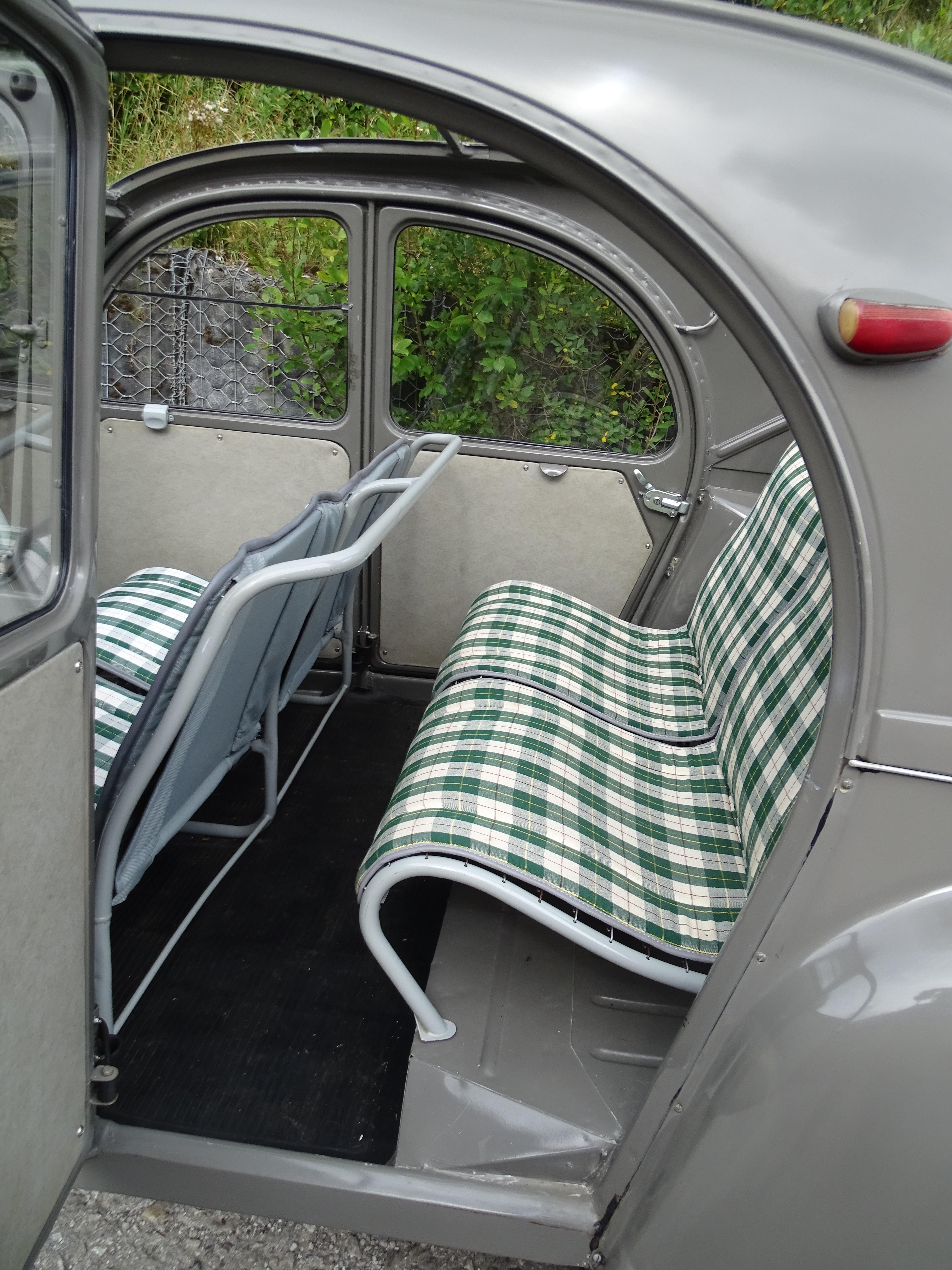 Lot 304 - 1957 Citroen 2CV AZ