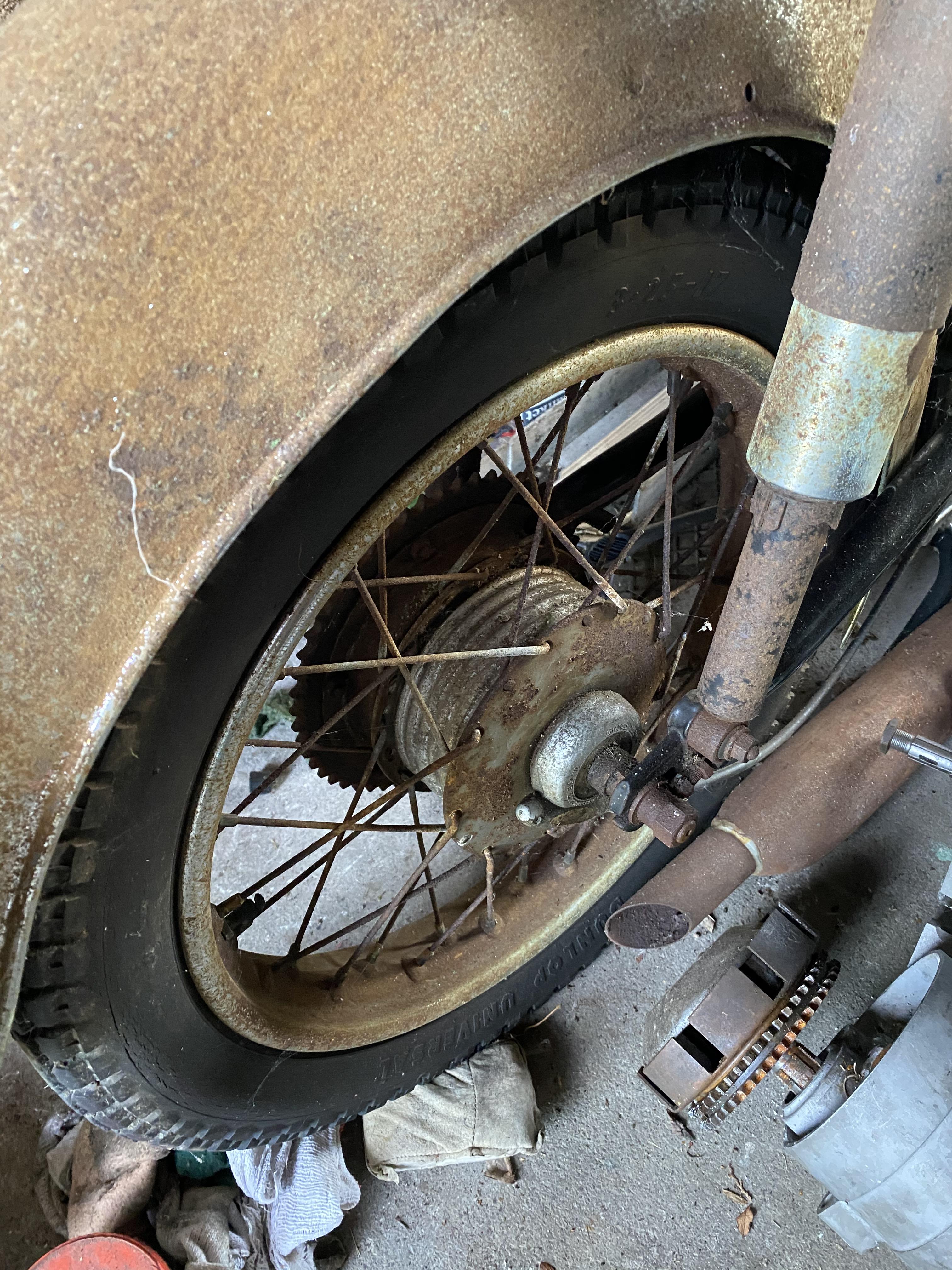 Lot 209 - 1965 Matchless G2