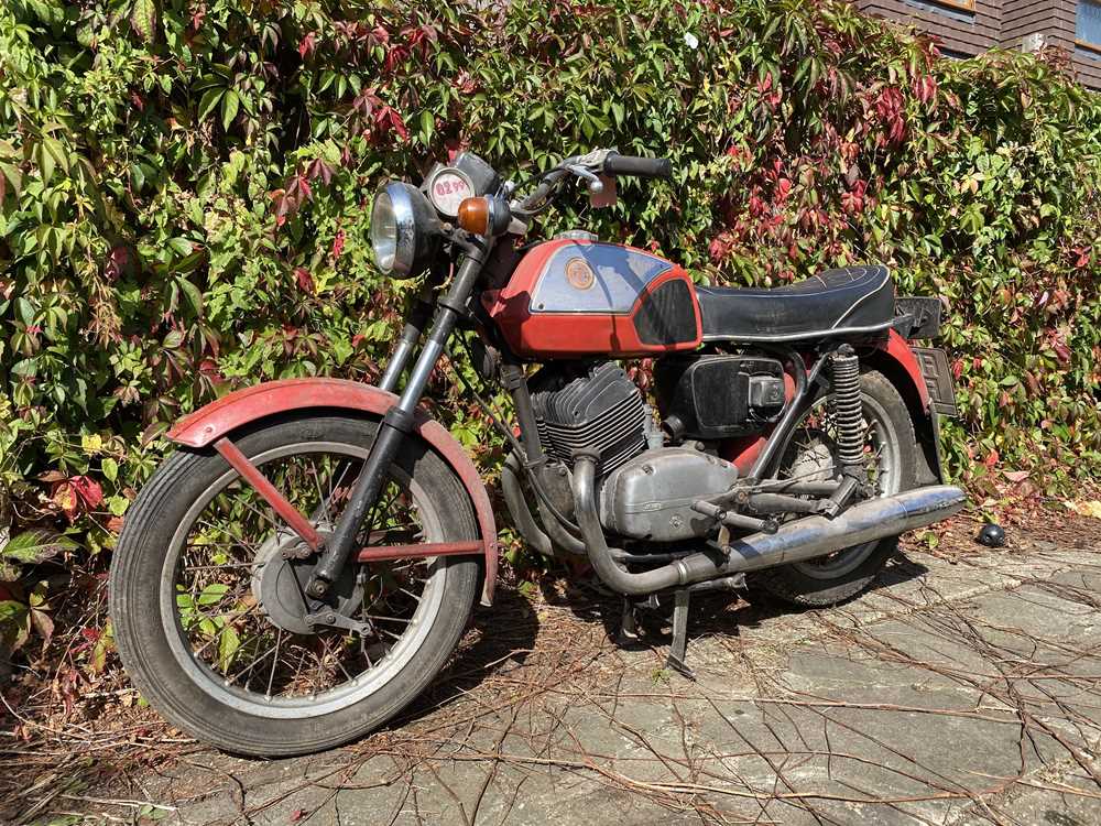 Lot 204 - 1984 CZ 250cc Twin