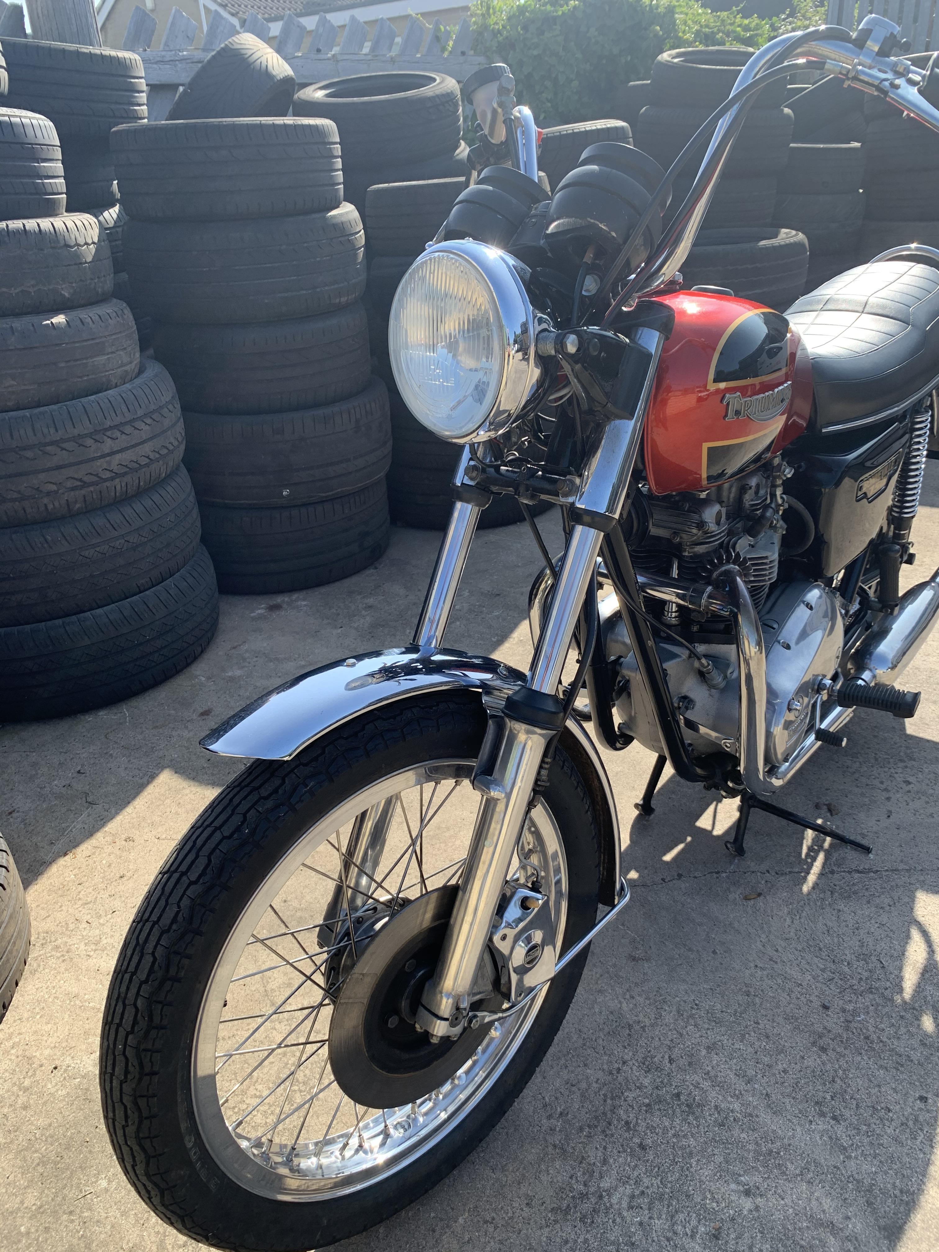 Lot 60 - 1979 Triumph T140 Bonneville