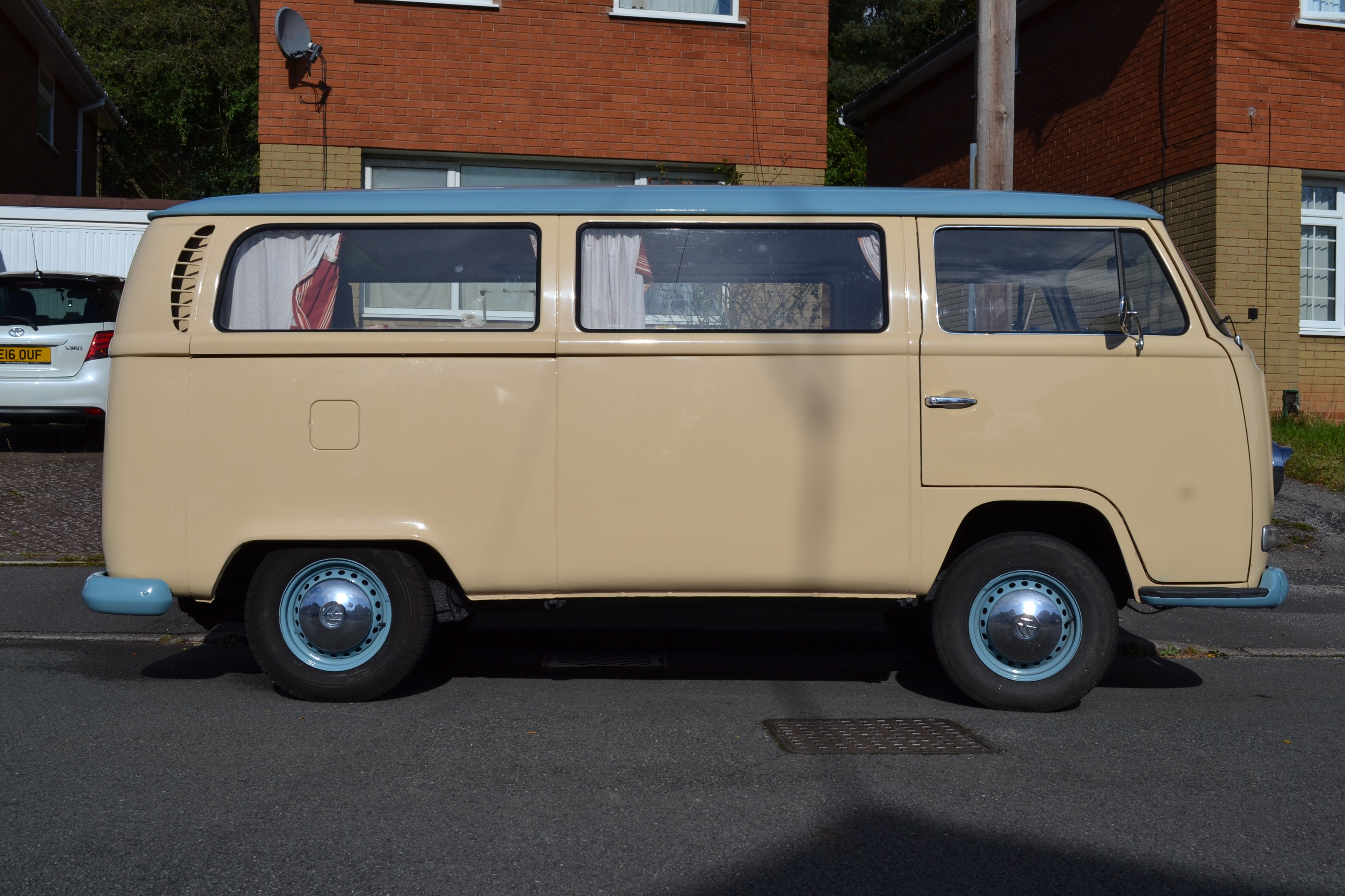 Lot 308 - 1971 Volkswagen Type 2 Camper Van