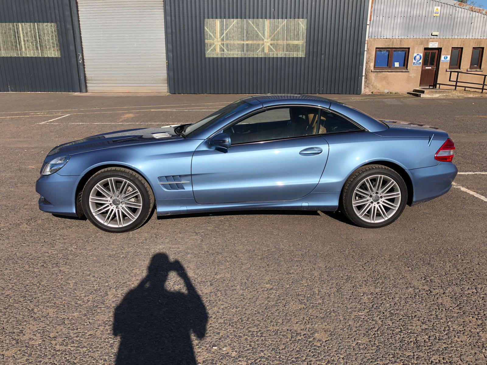 Lot 353 - 2010 Mercedes-Benz SL350