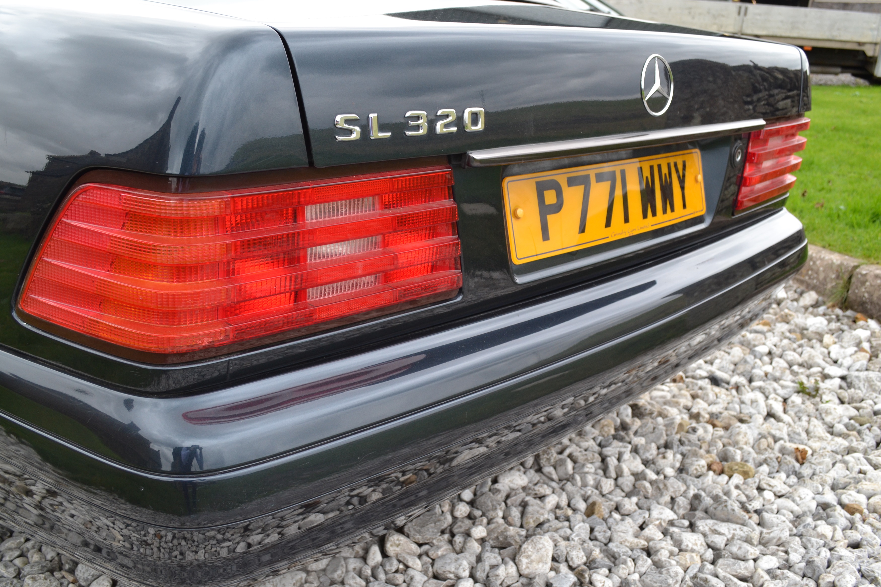 Lot 340 - 1997 Mercedes-Benz 320 SL