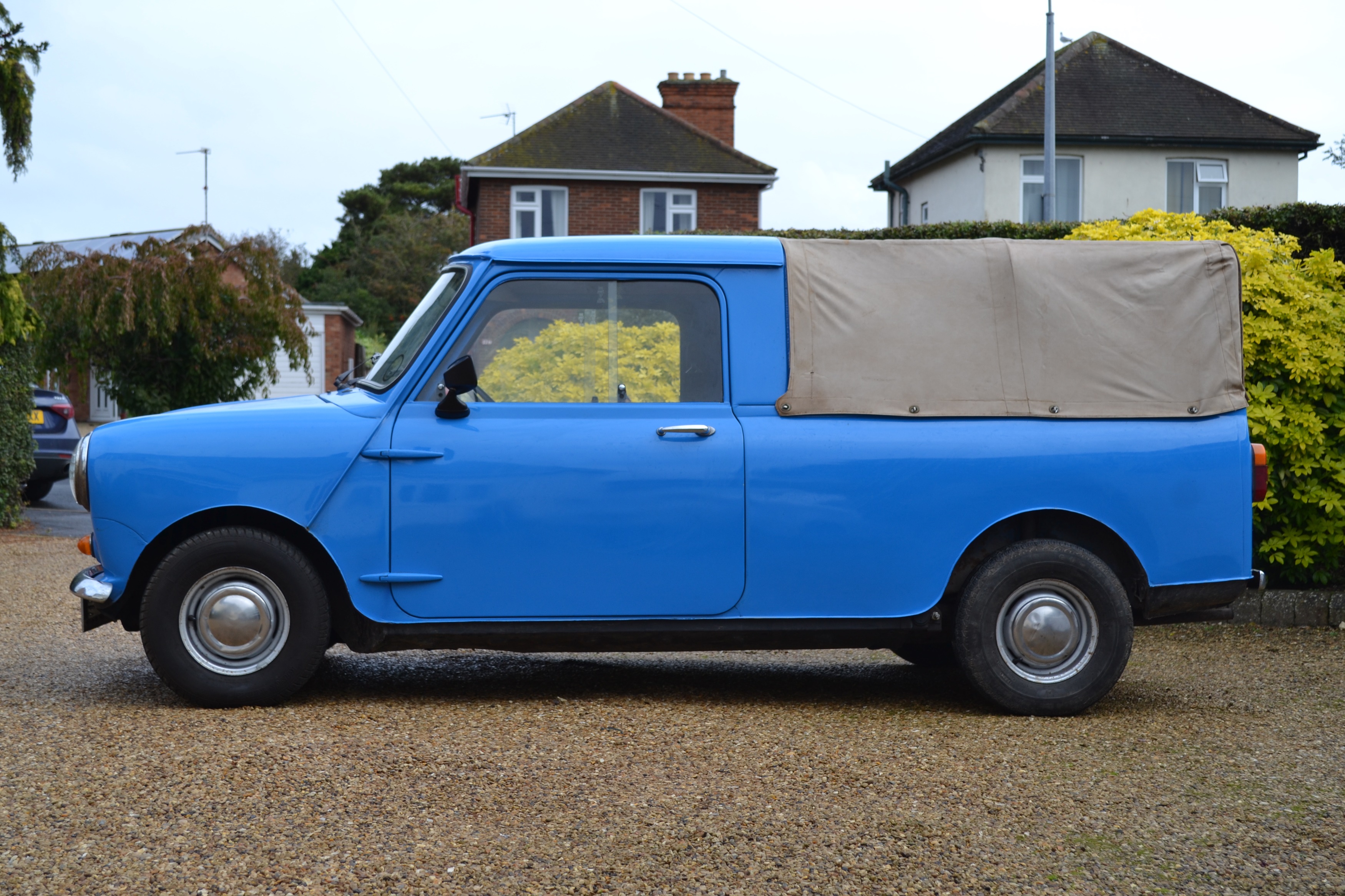 Lot 319 - 1979 Leyland Mini Pickup