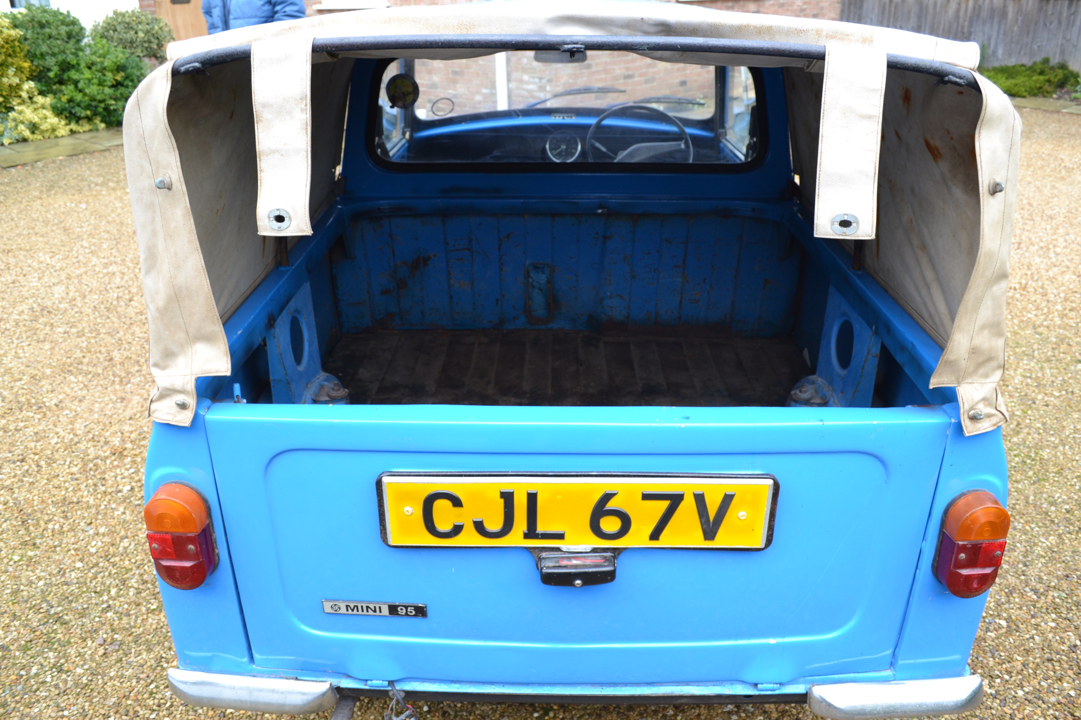 Lot 319 - 1979 Leyland Mini Pickup