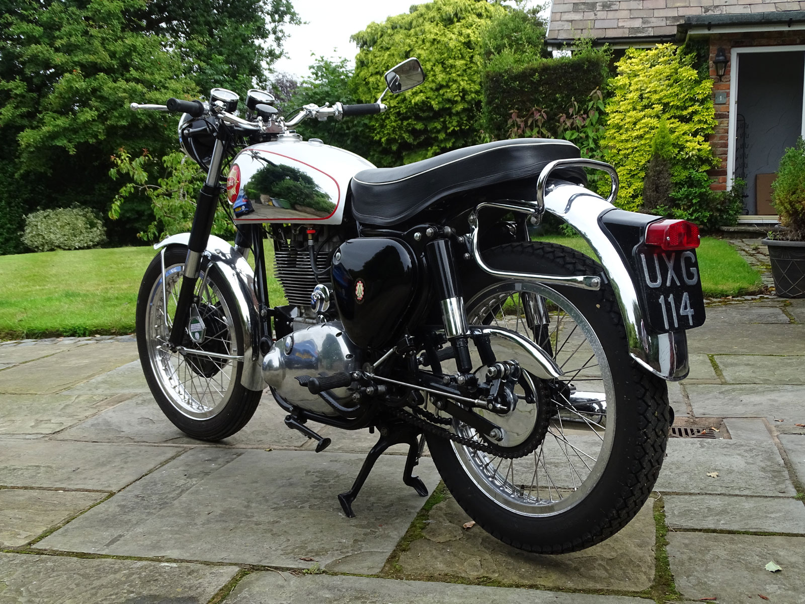 Lot 108 - 1960 BSA DBD34 Gold Star