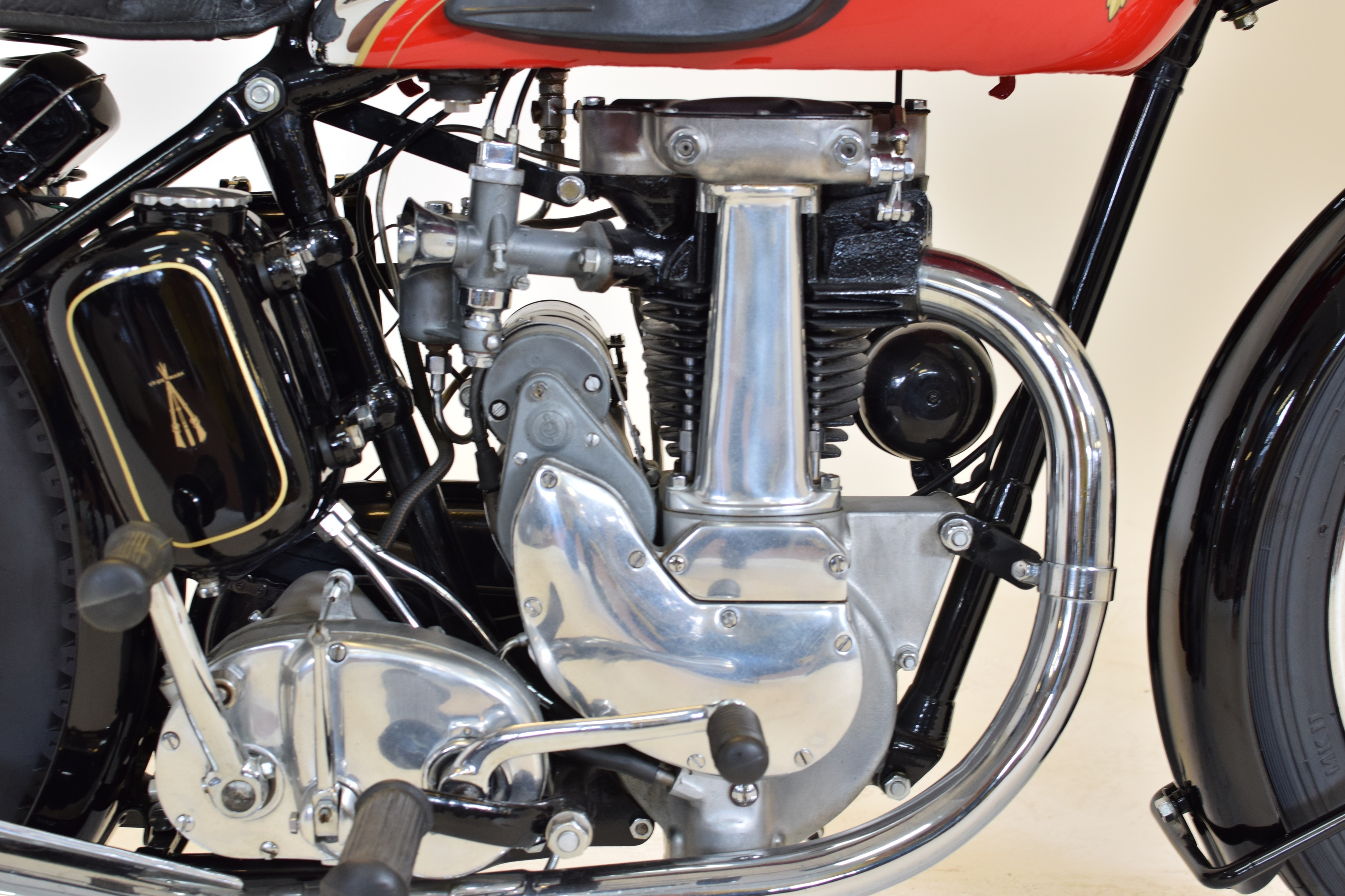 Lot 138 - 1937 BSA B22 Empire Star