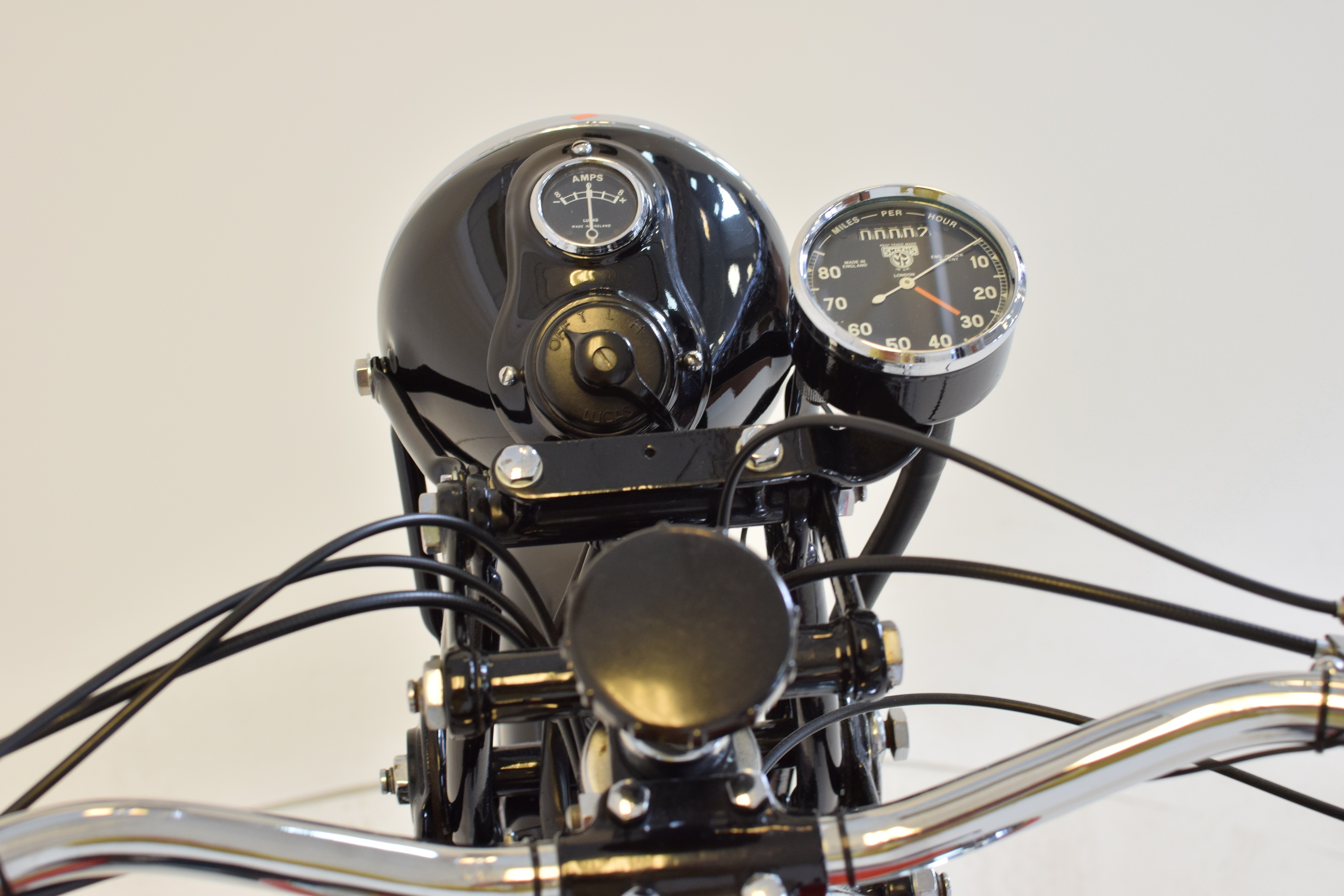 Lot 138 - 1937 BSA B22 Empire Star