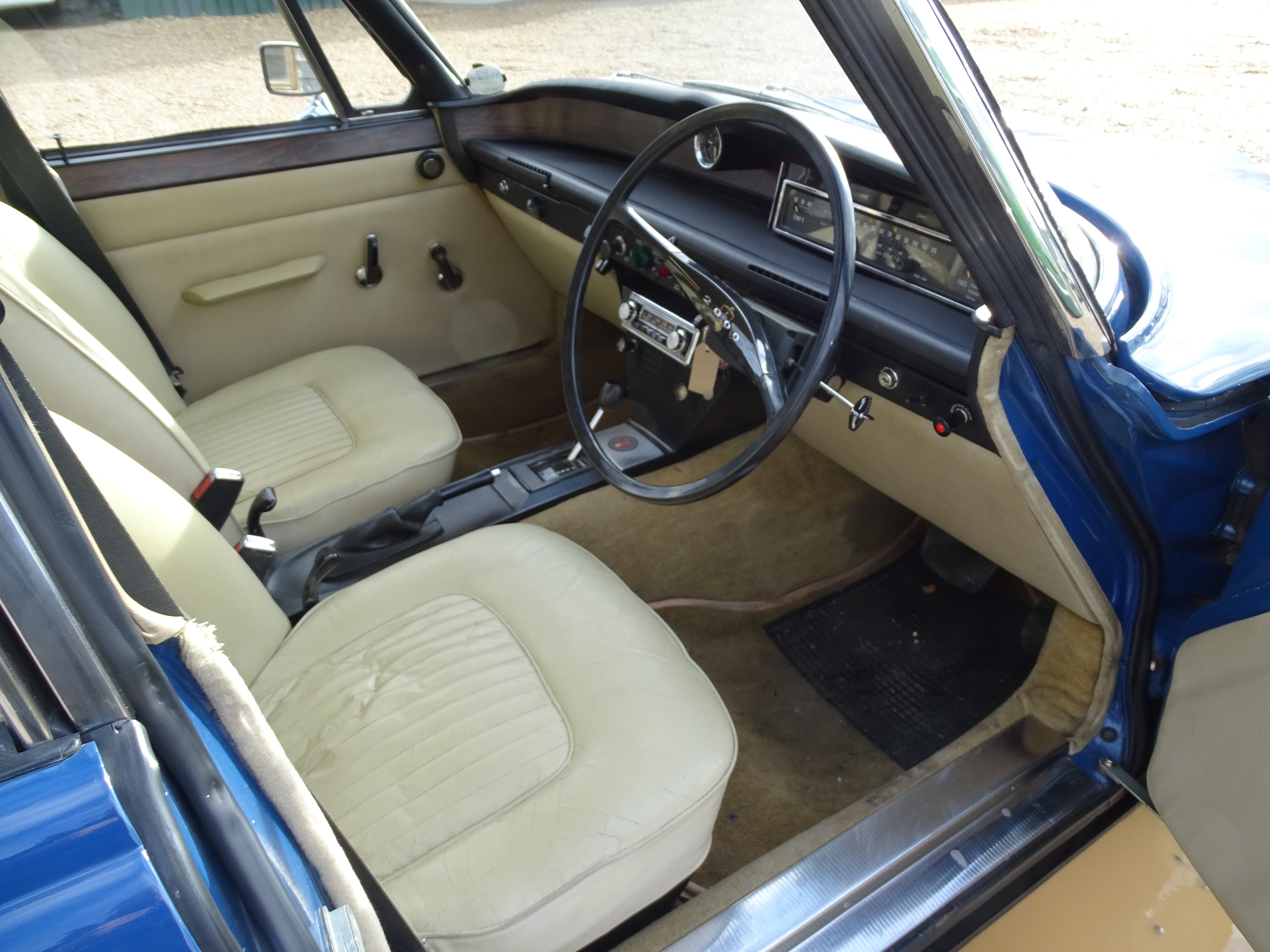 Lot 331 - 1973 Rover P6 2000 SC